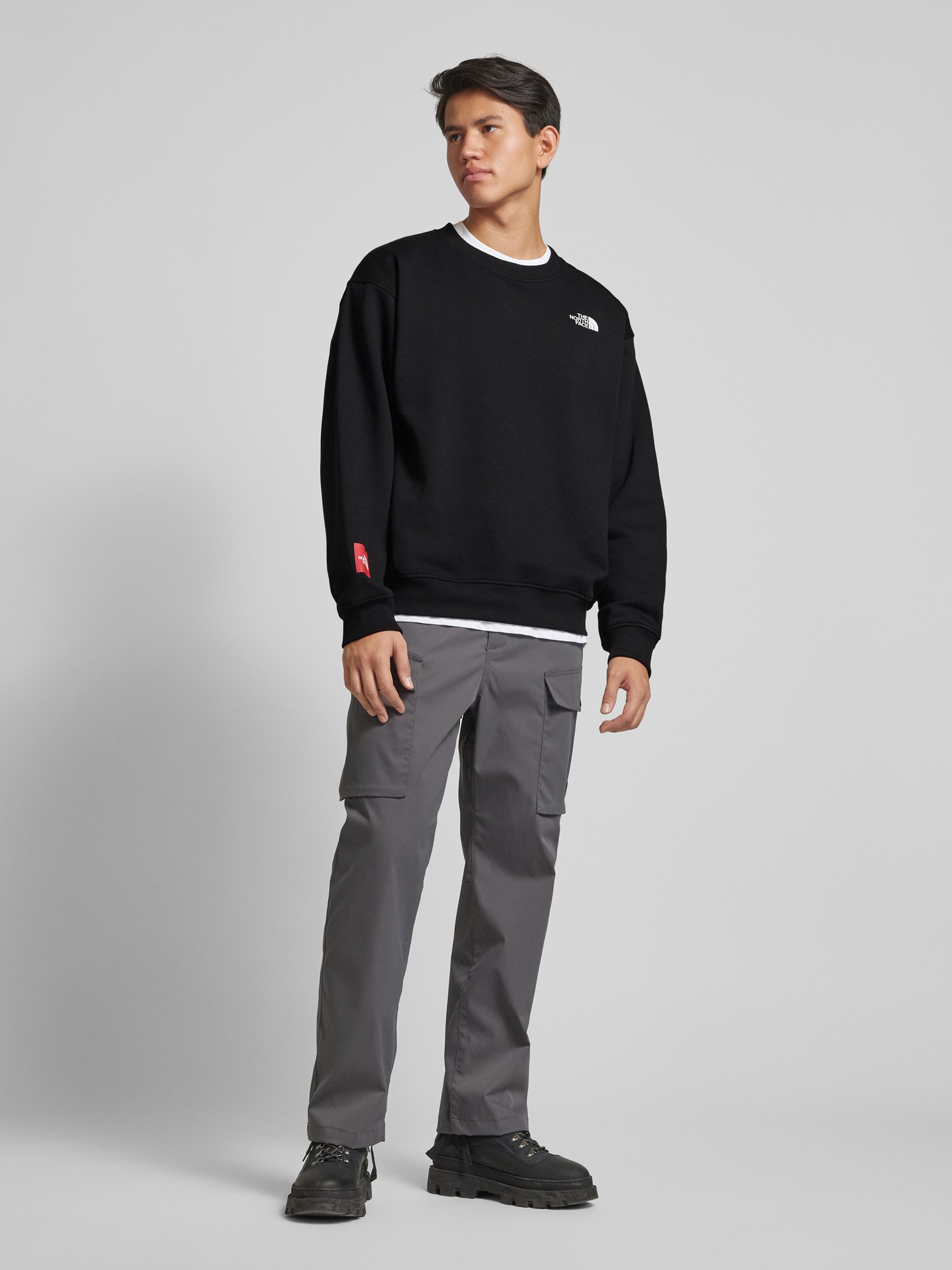 The North Face Sweatshirt mit Label-Print Modell 'AXYS' (black) online ...