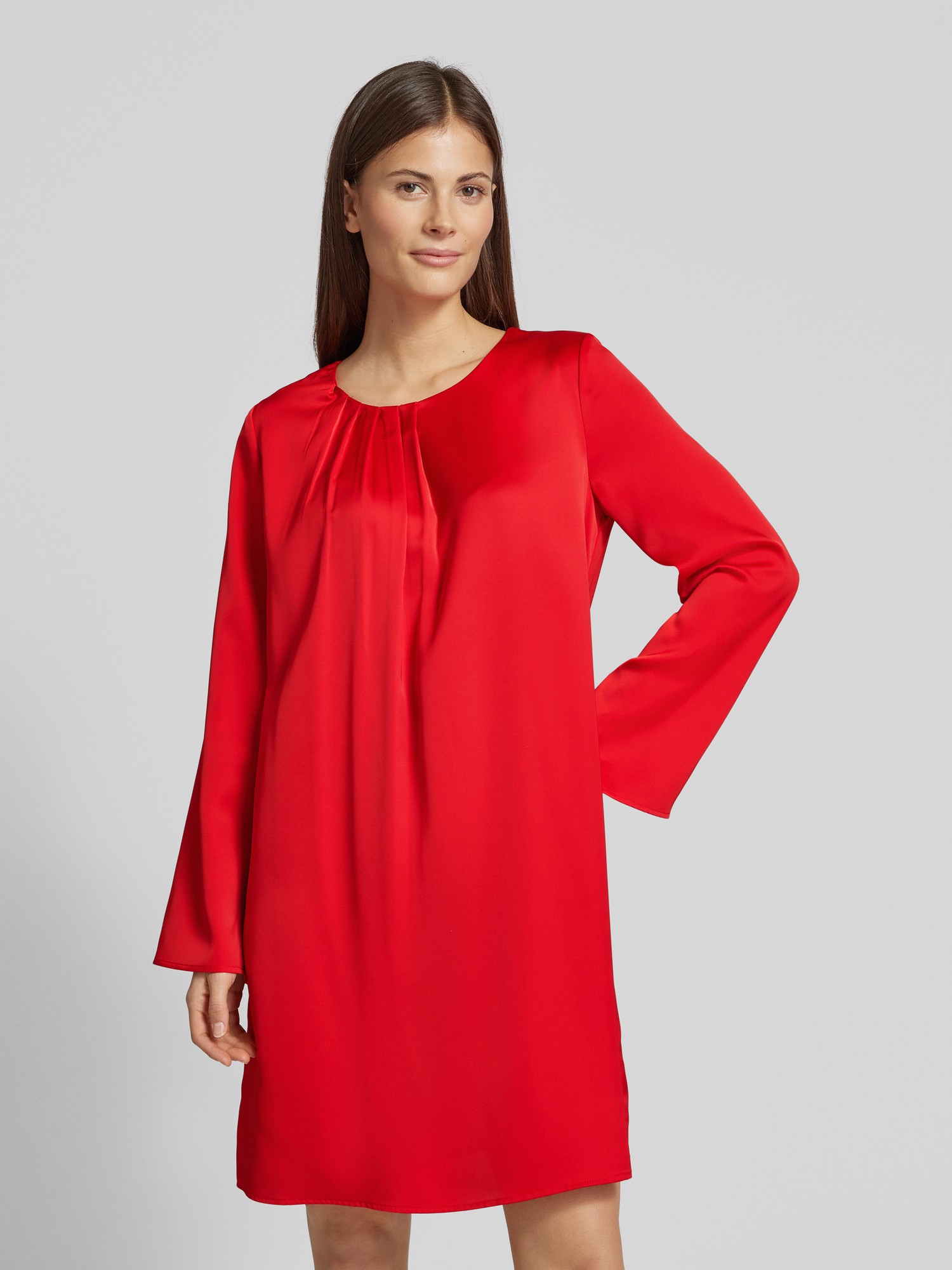 Christian Berg Woman Selection Midi-jurk met plooien in rood online ...