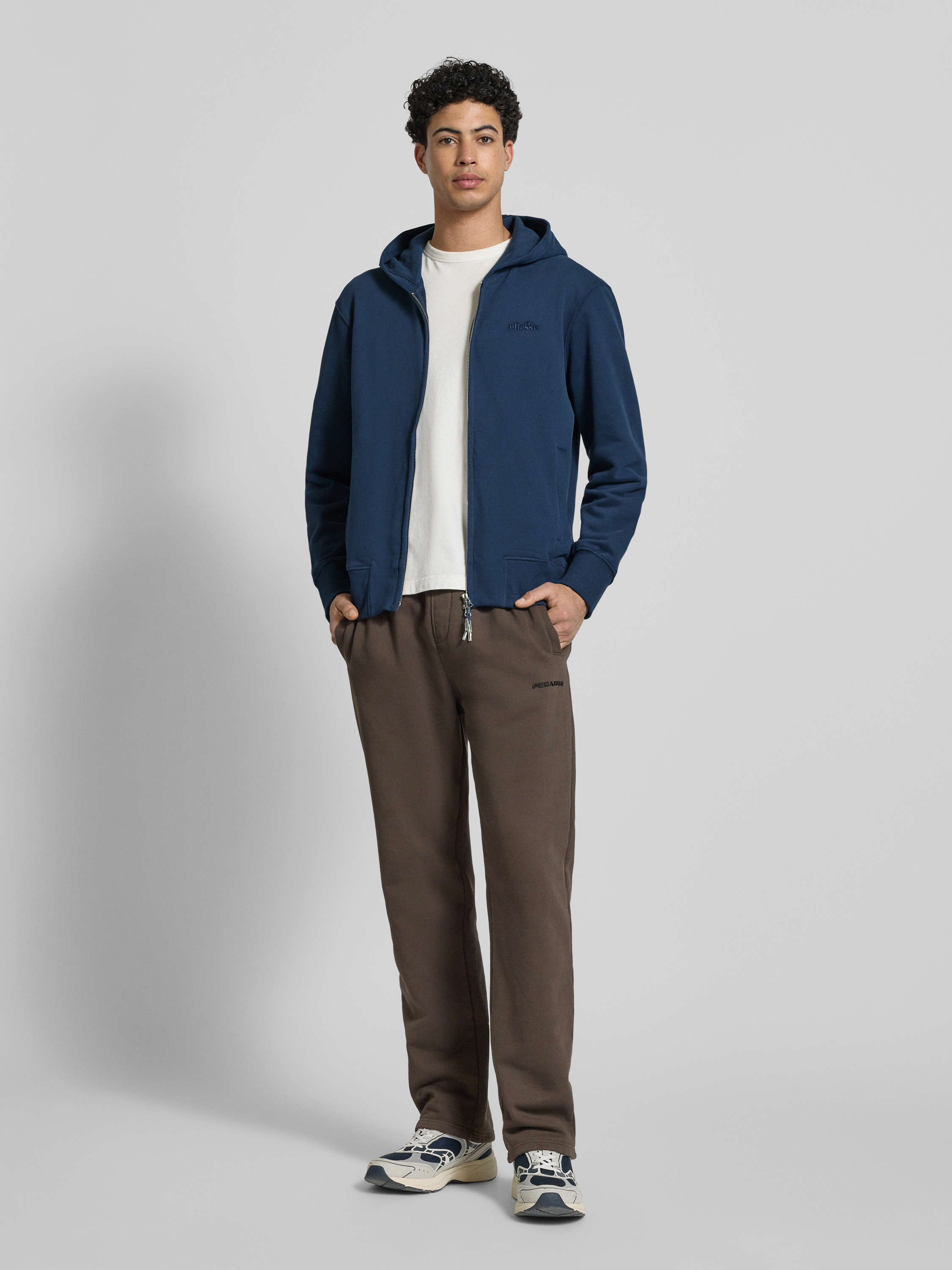 Kup online Ellesse Bluza rozpinana z kapturem model ‘TAURASI ...