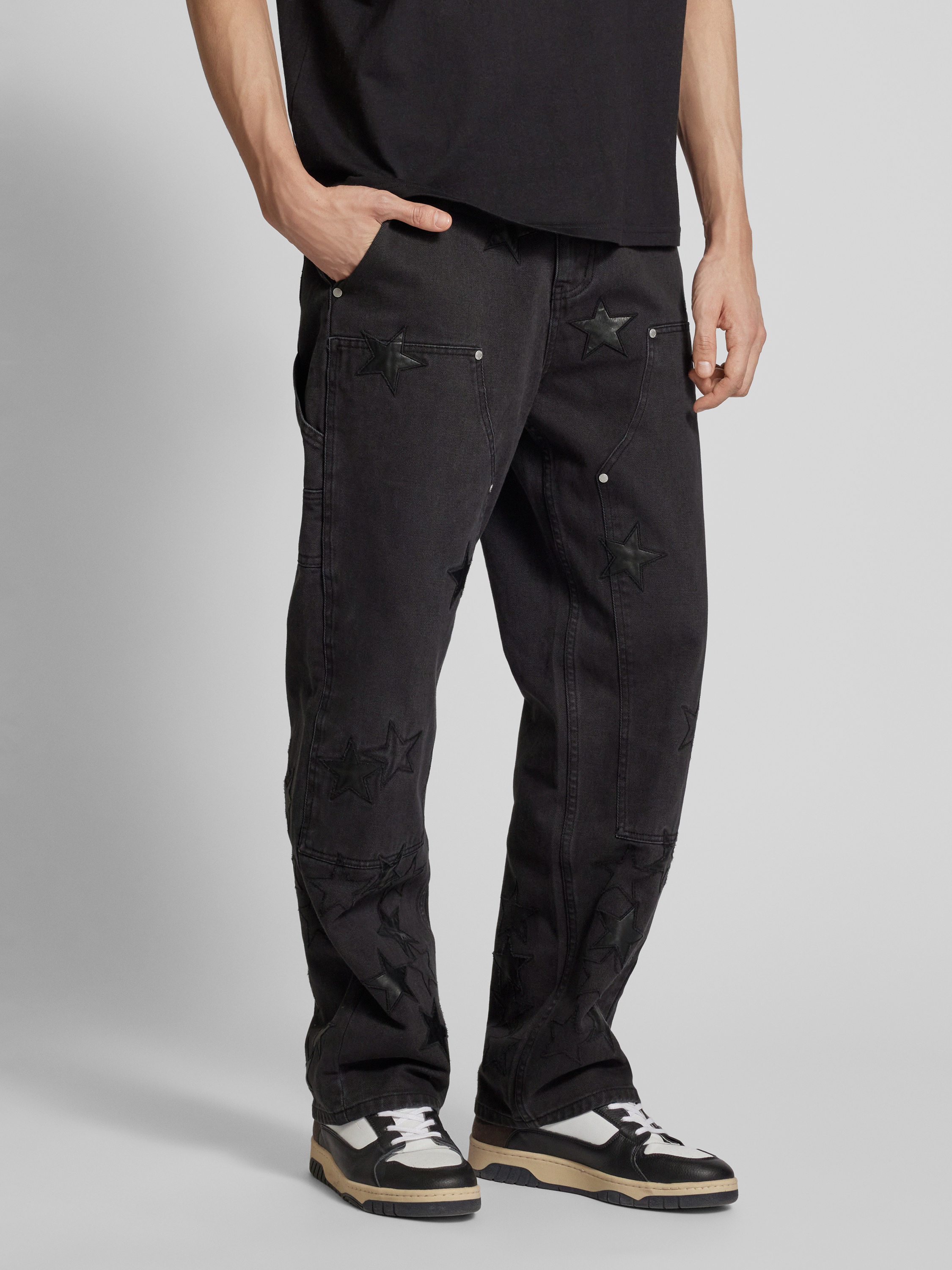 REVIEW Jeans im Allover-Look mit Teilungsnähten (black) online kaufen