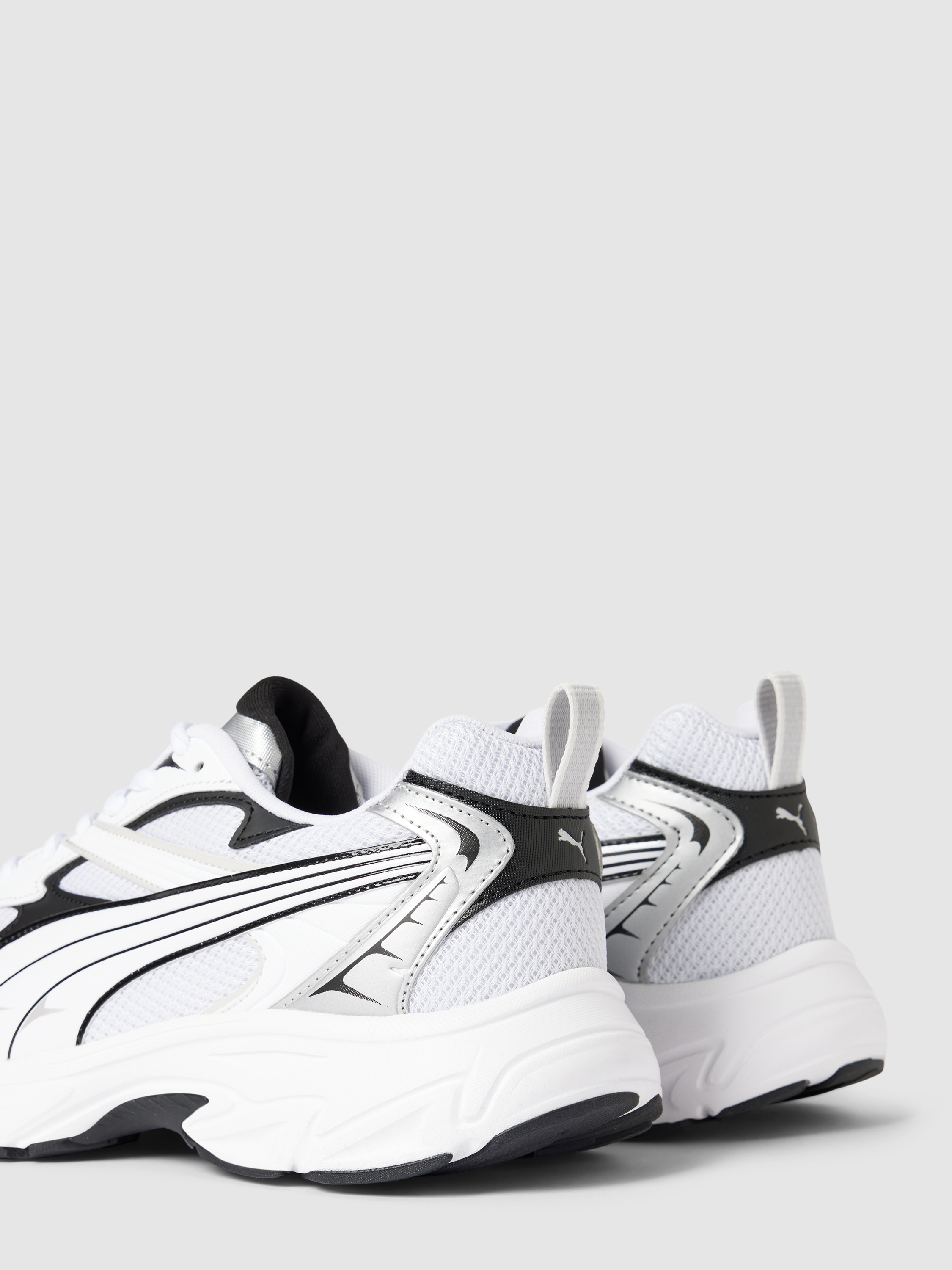 PUMA Sneaker mit Label-Detail Modell 'Morphic Base' (metallic black ...