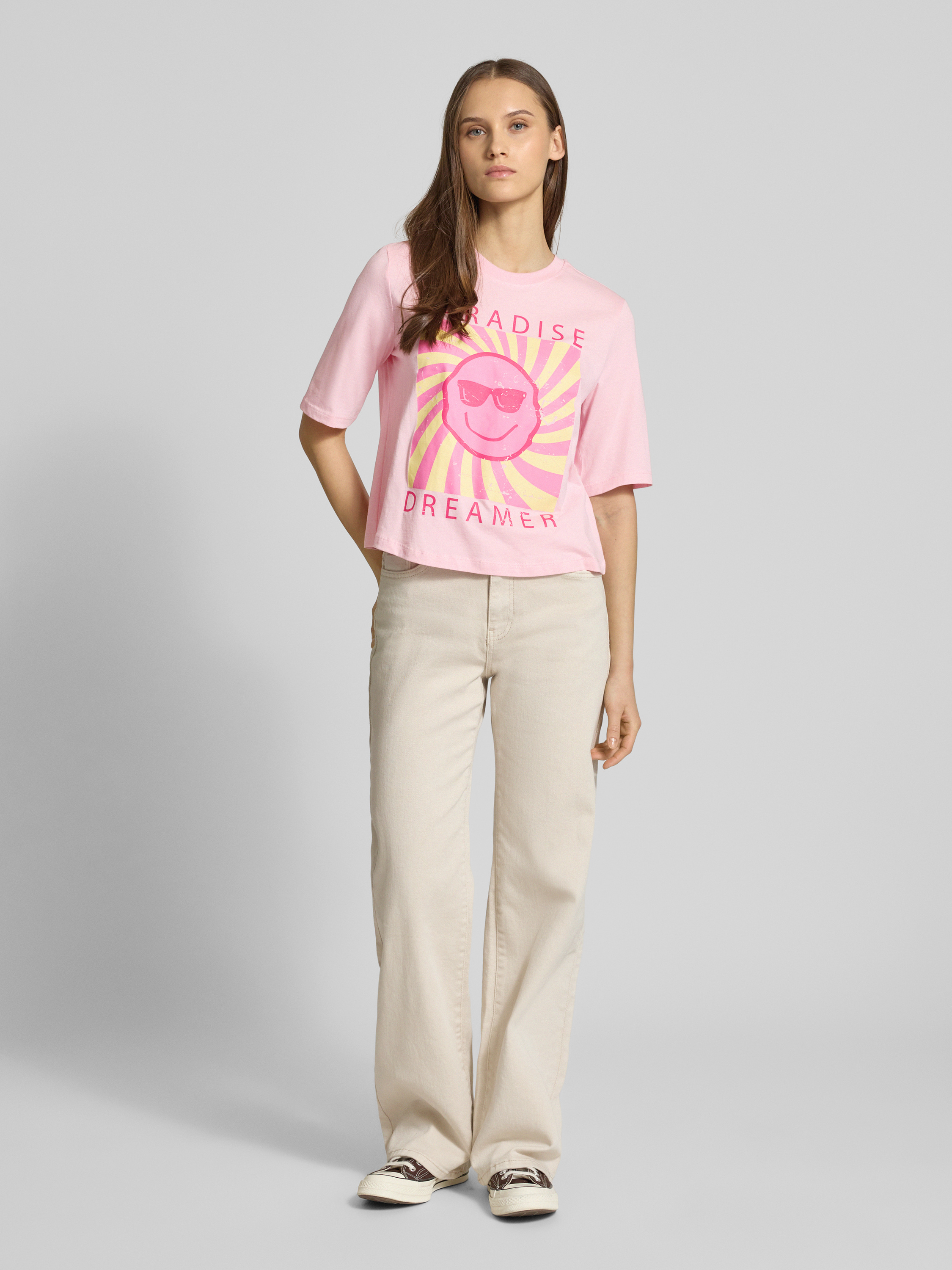 Kup online Only T-shirt o kroju relaxed fit z czystej bawełny model ...