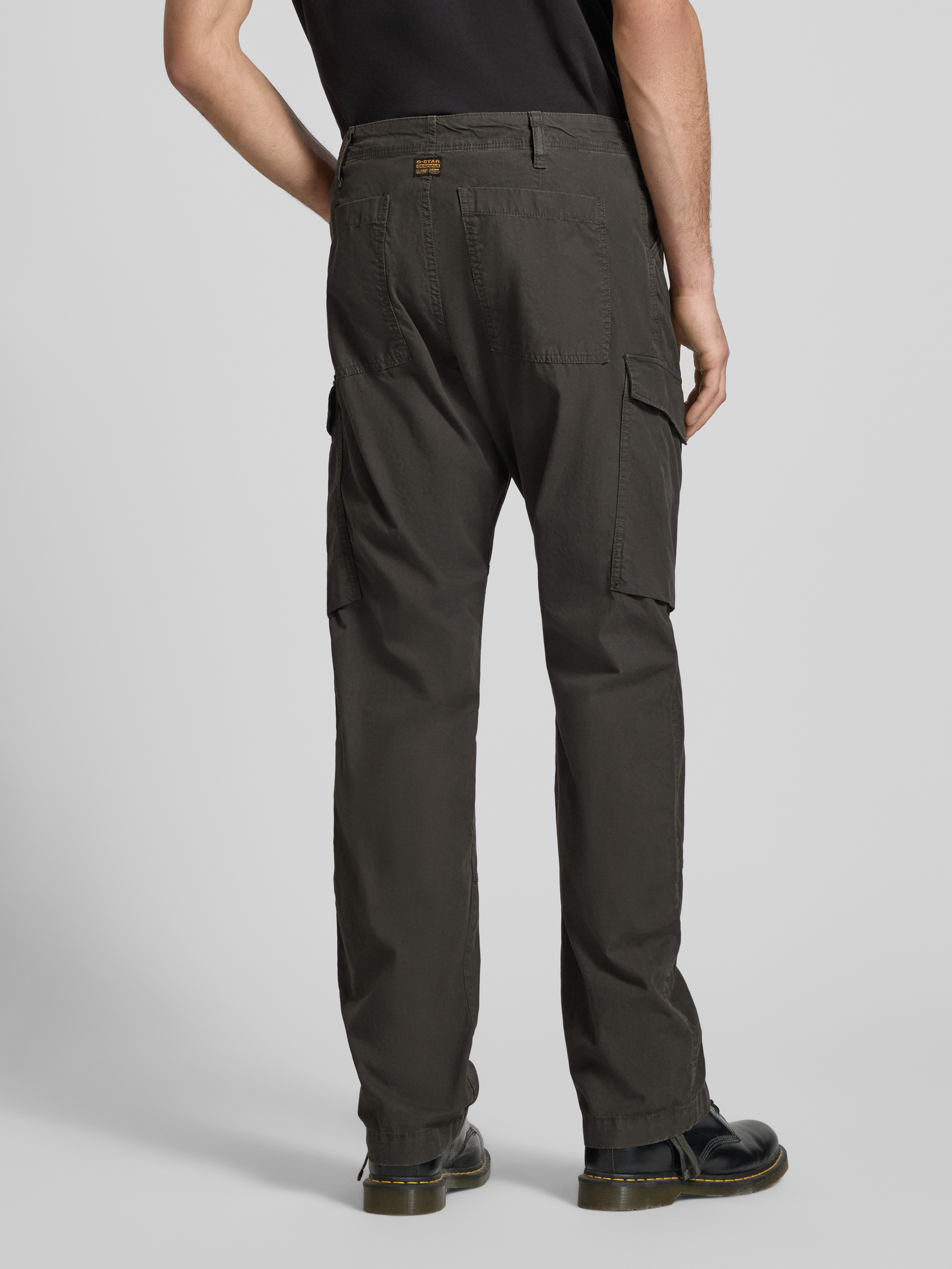 G-Star Raw Straight Fit Cargohose mit Gesäßtaschen (anthrazit) online ...