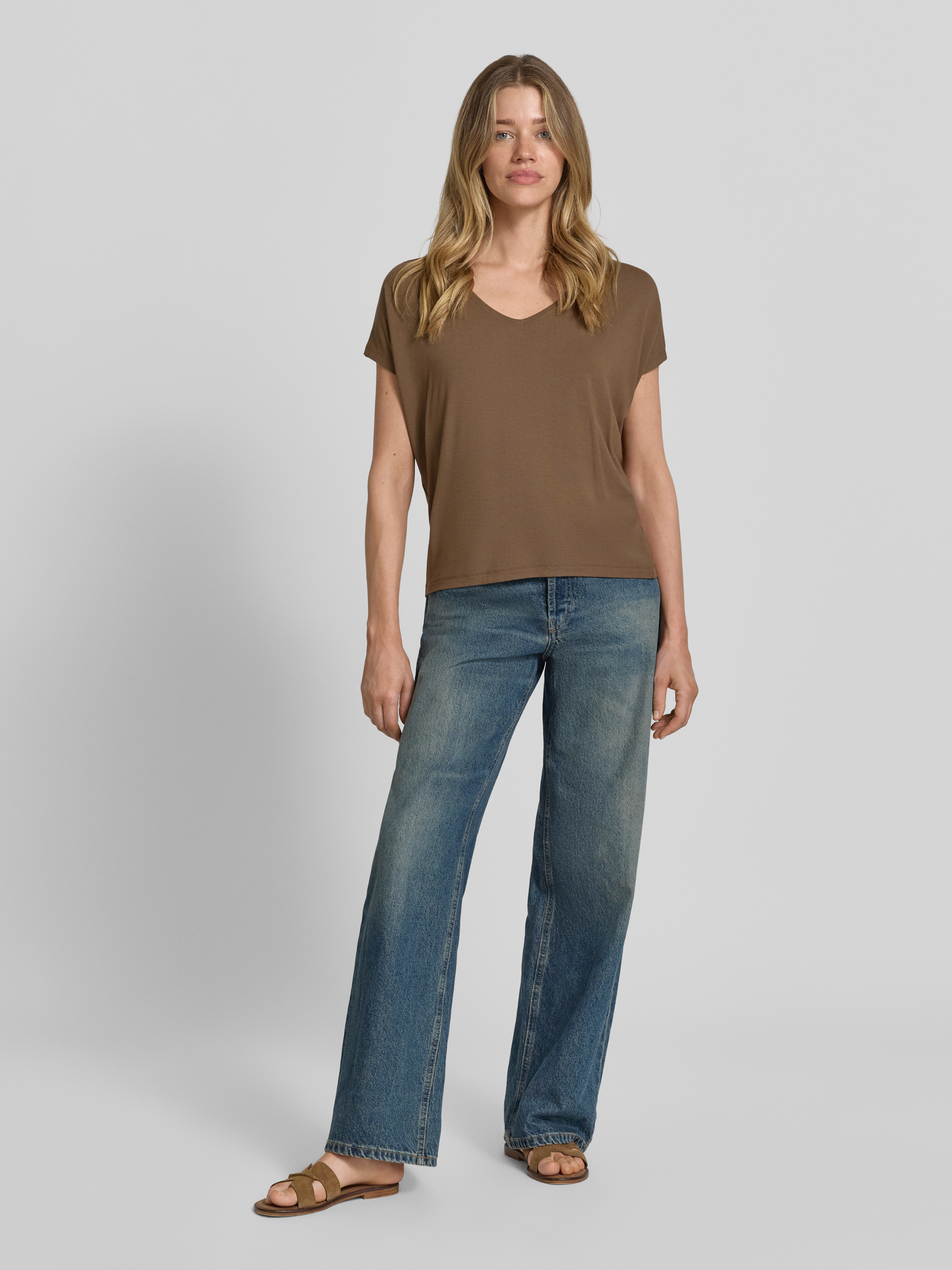 s.Oliver RED LABEL Relaxed Fit T-Shirt aus Viskose-Mix (mittelbraun ...