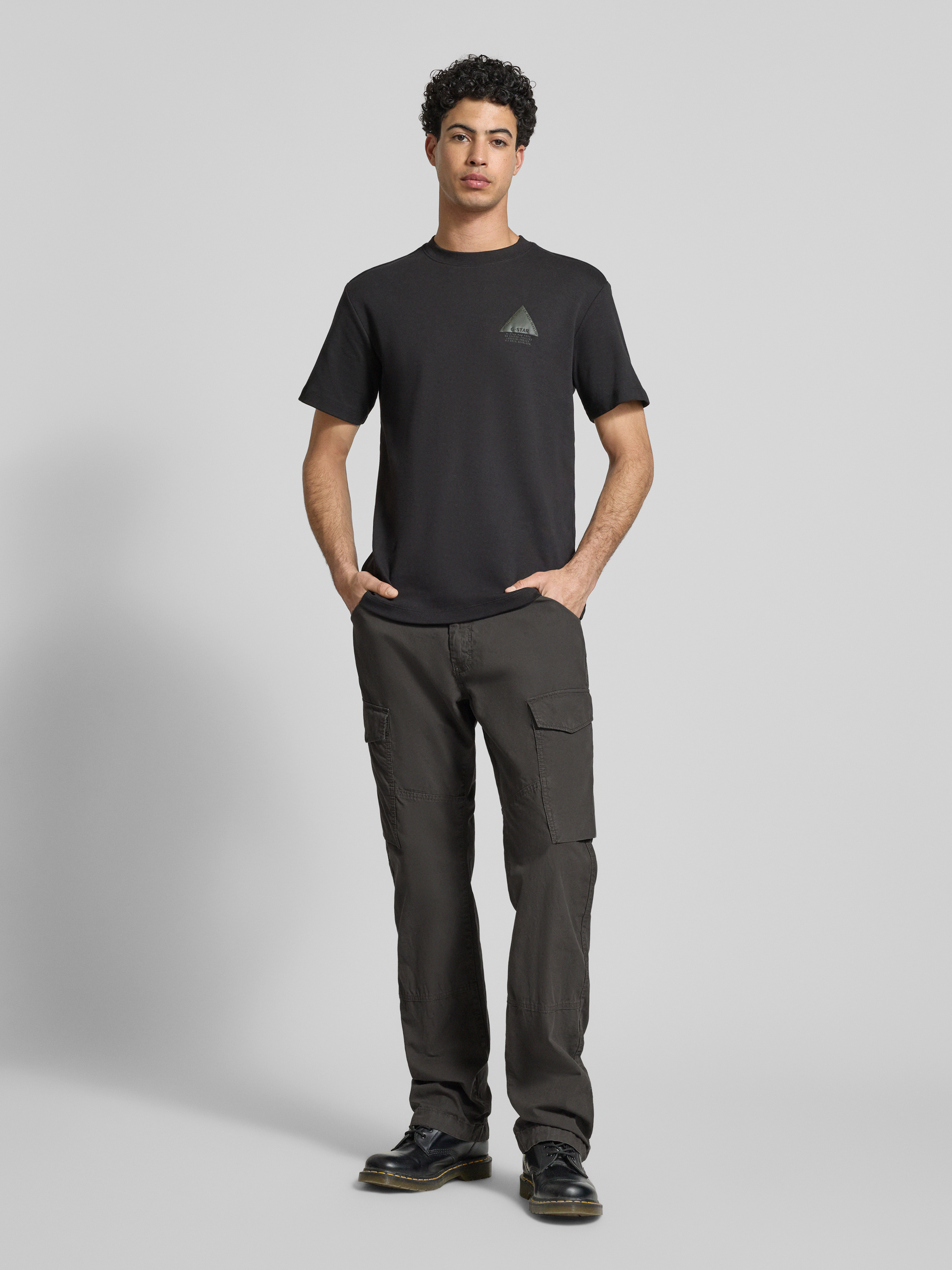 G-Star Raw Straight Fit Cargohose mit Gesäßtaschen (anthrazit) online ...