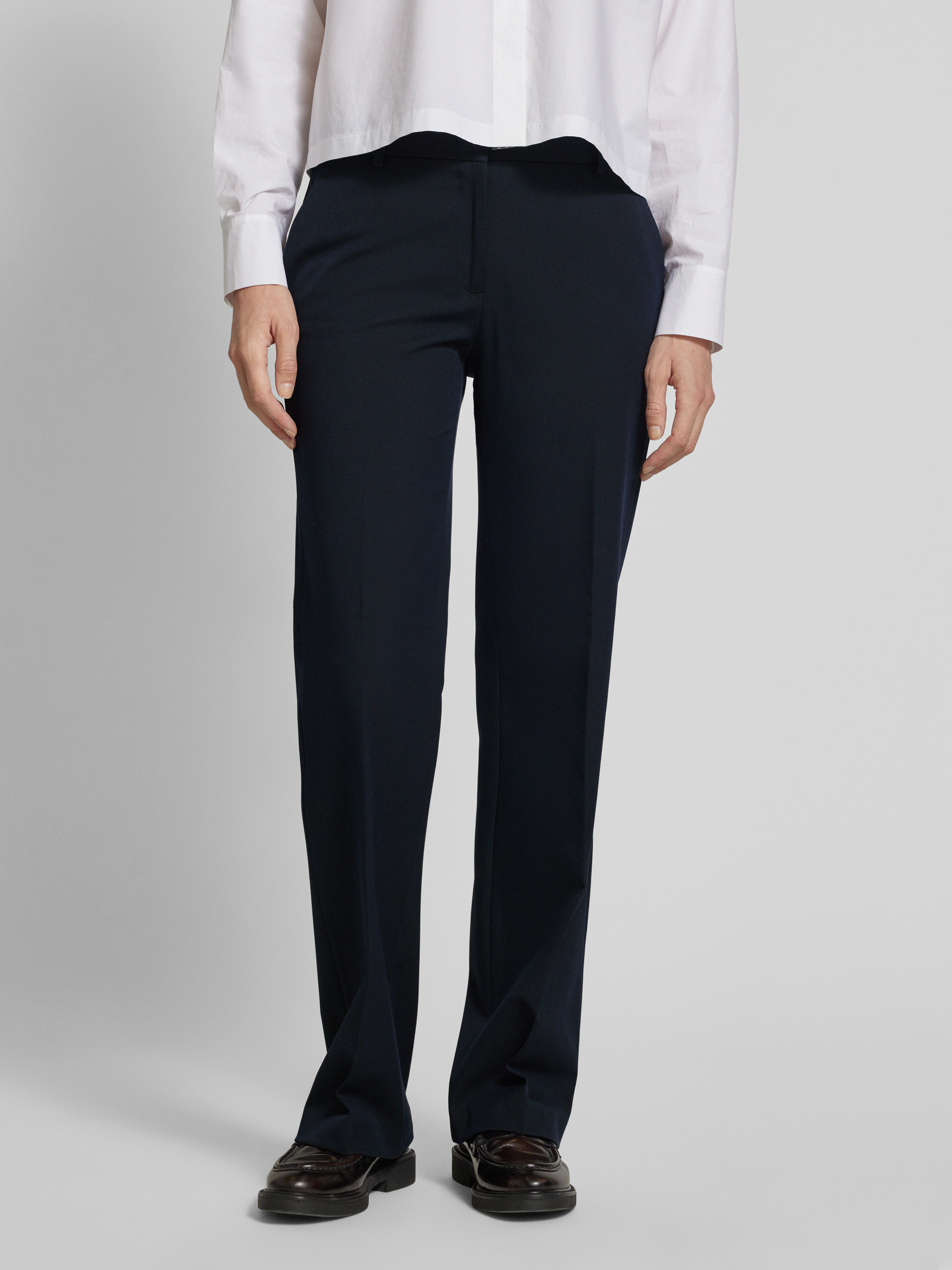 Christian Berg Woman Selection Straight leg pantalon met persplooien in ...