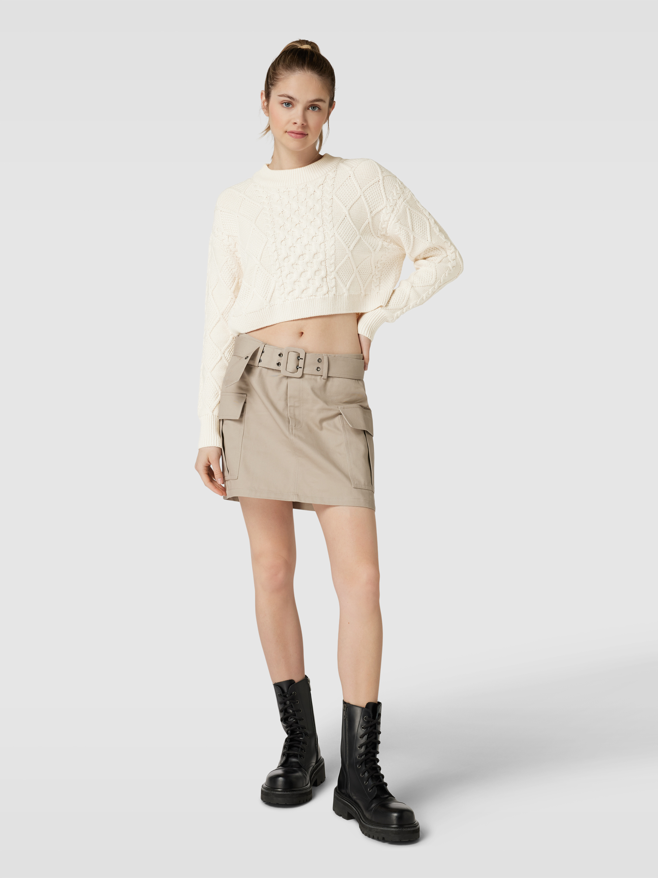 Gina Tricot Cropped Strickpullover mit Rundhalsausschnitt Modell ...