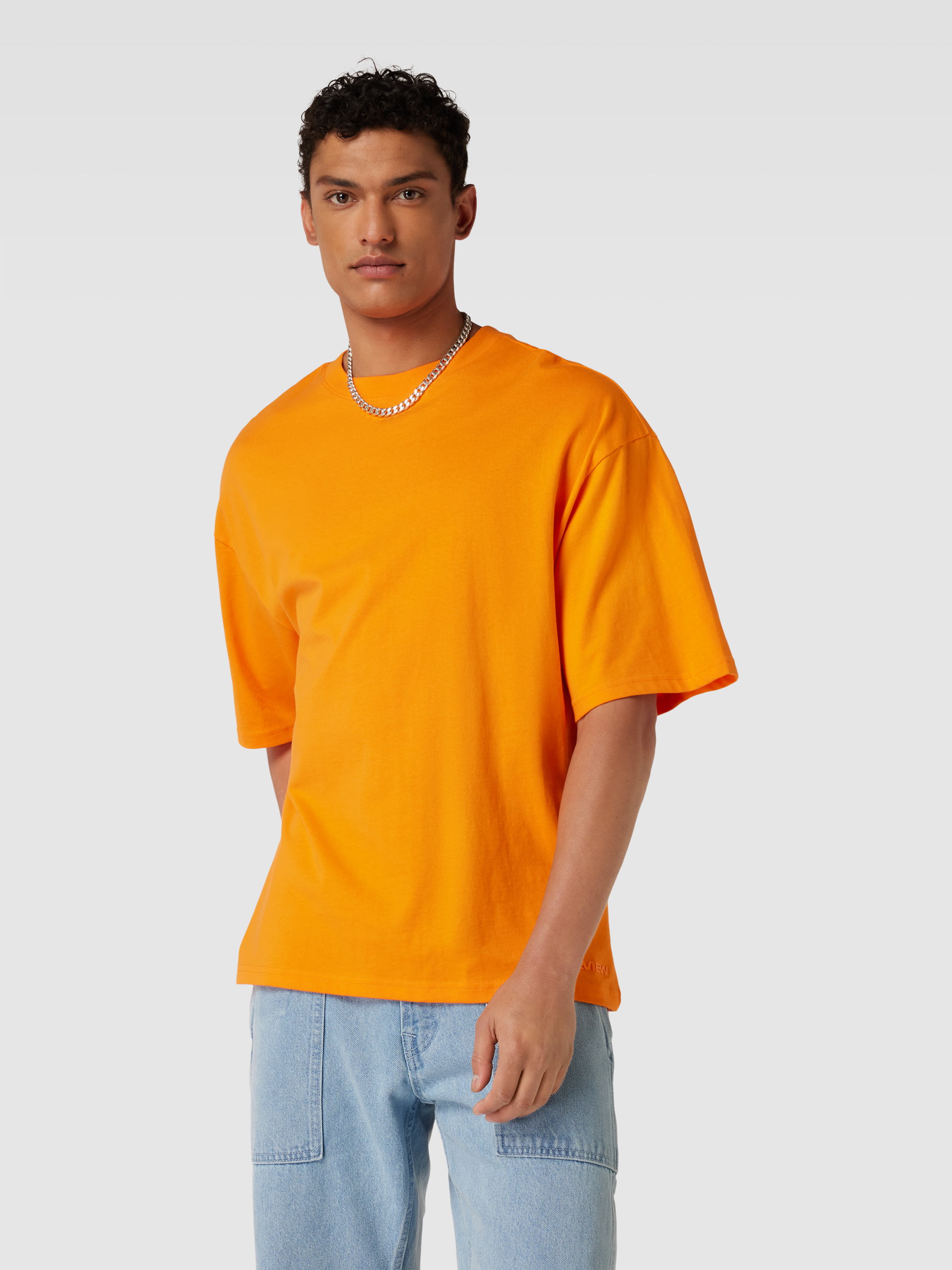 REVIEW Basic oversized T-shirt in oranje online kopen | P&C