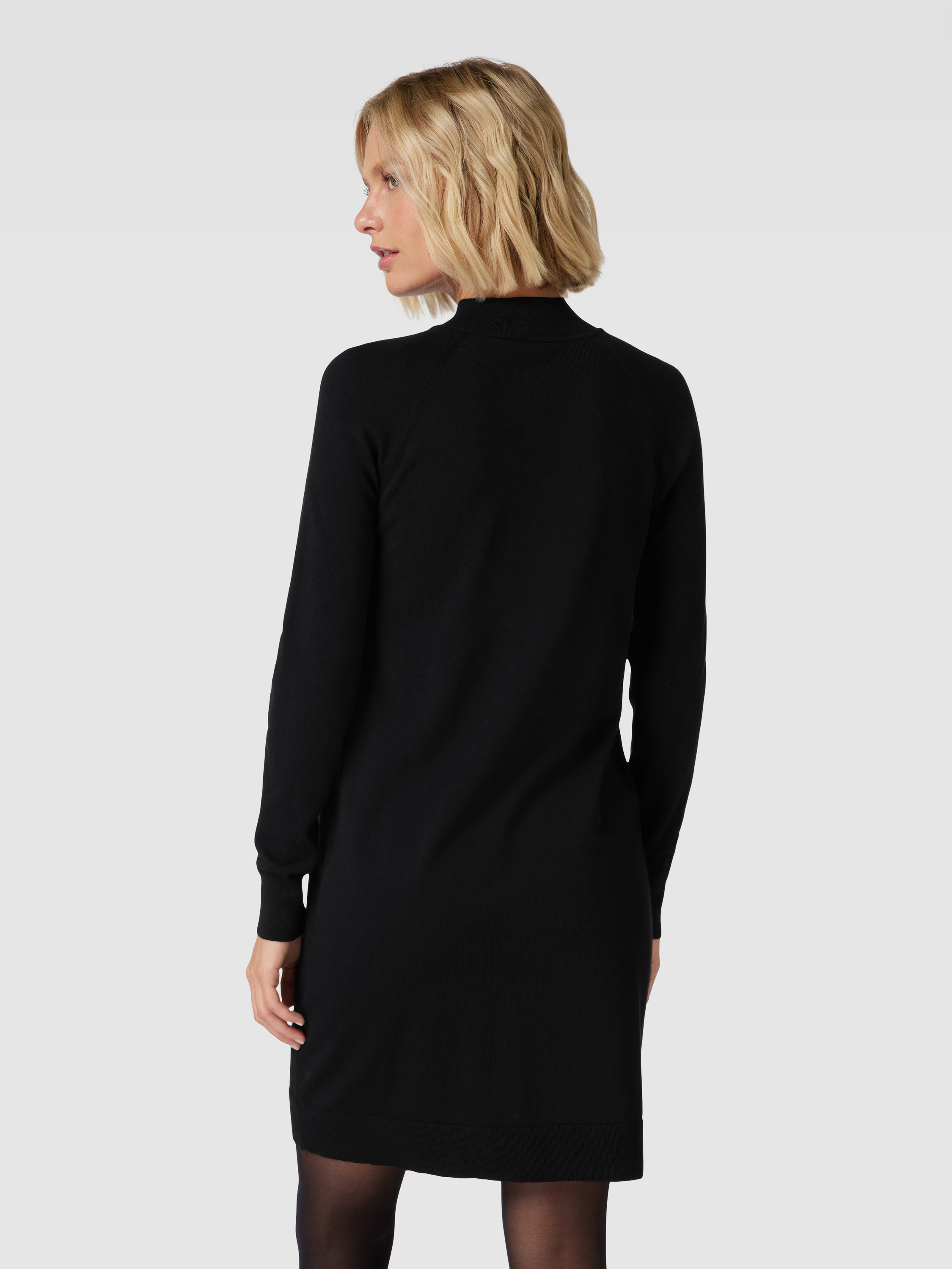 comma Knielange gebreide jurk met kleine opstaande kraag in zwart online kopen | P&C