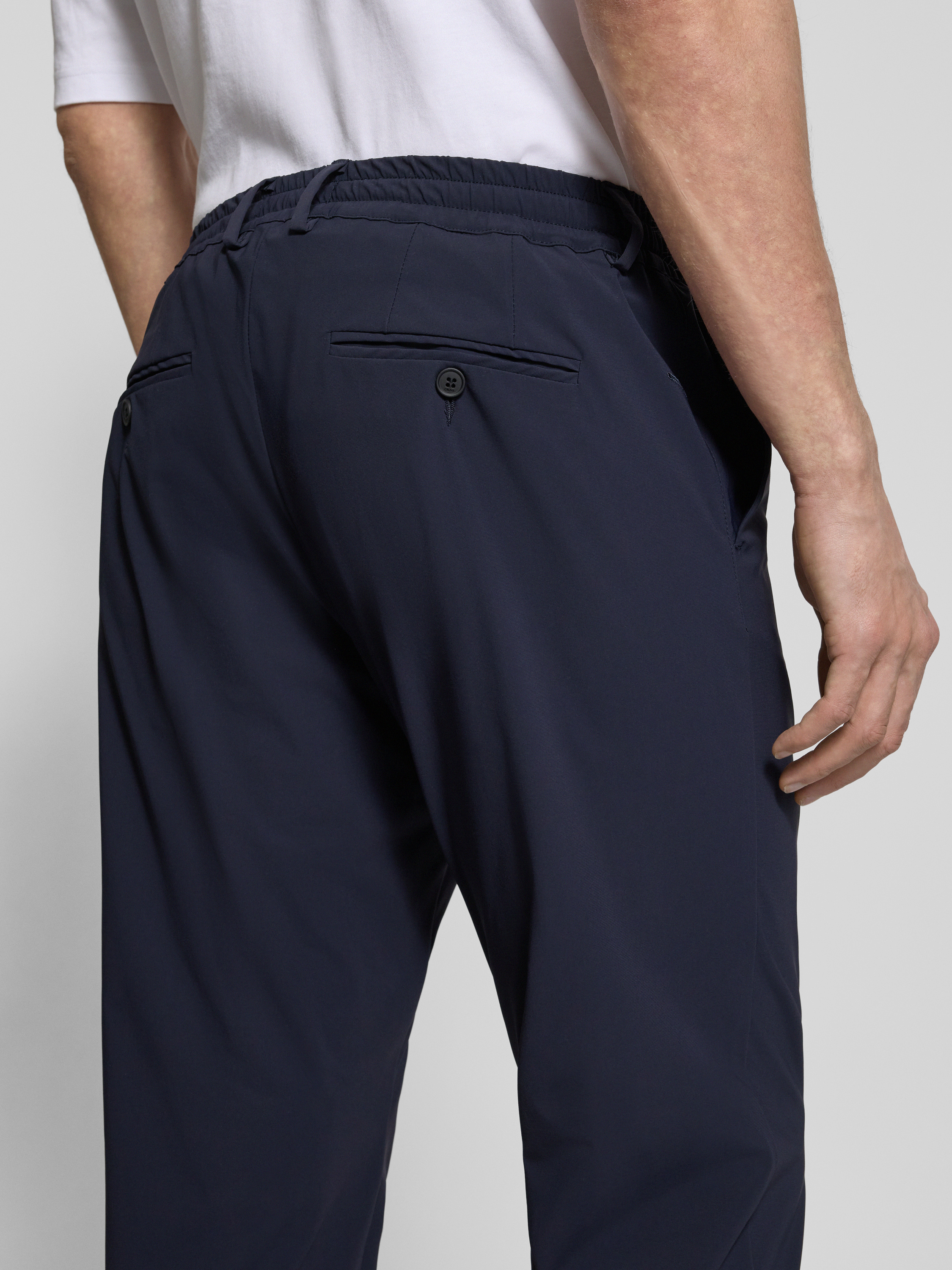 CRUNA Slim Fit Hose mit Paspeltaschen am Gesäß (dunkelblau) online kaufen