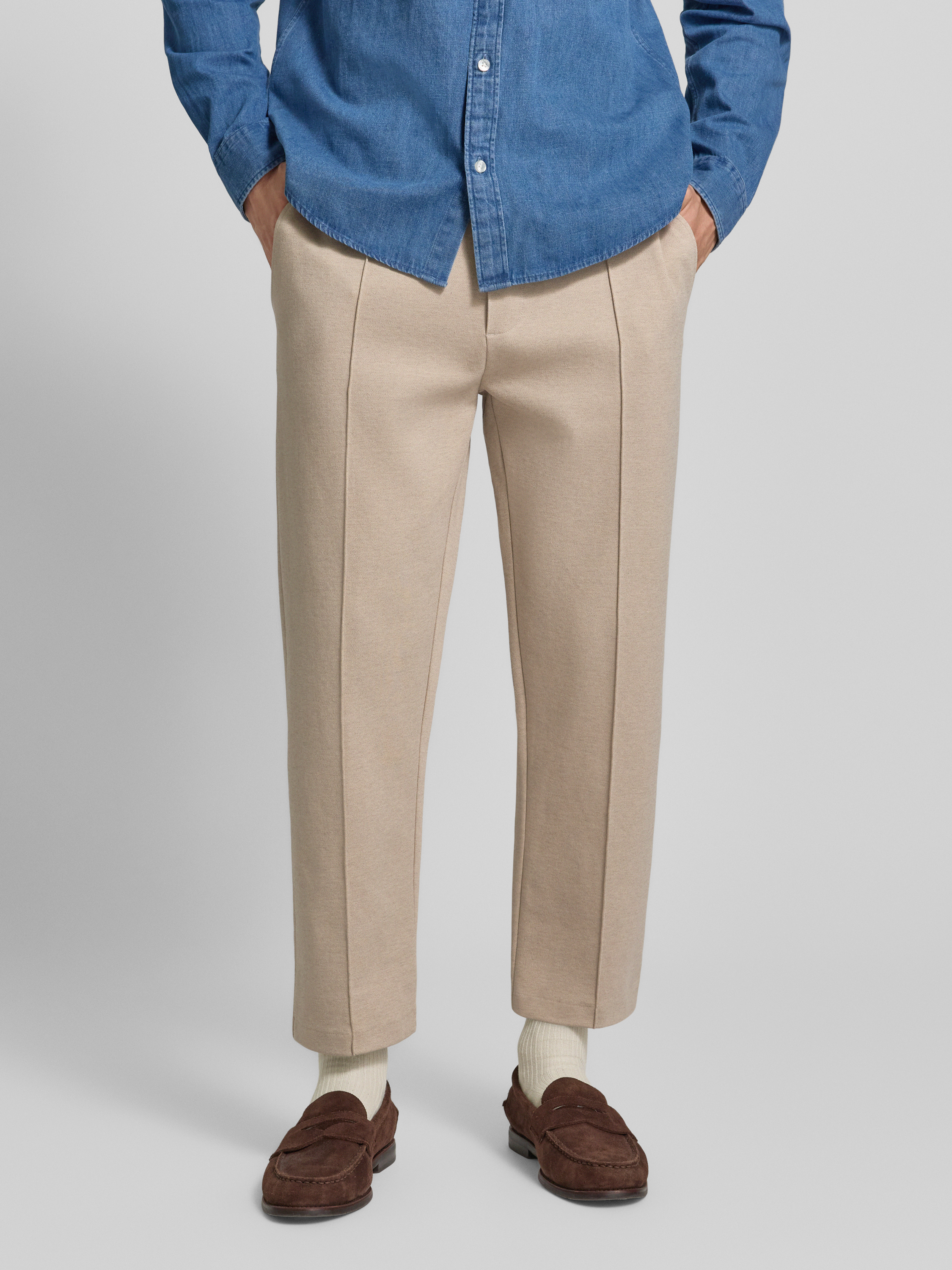 Kup online BOSS Orange Spodnie dresowe o kroju relaxed fit z mieszanki ...