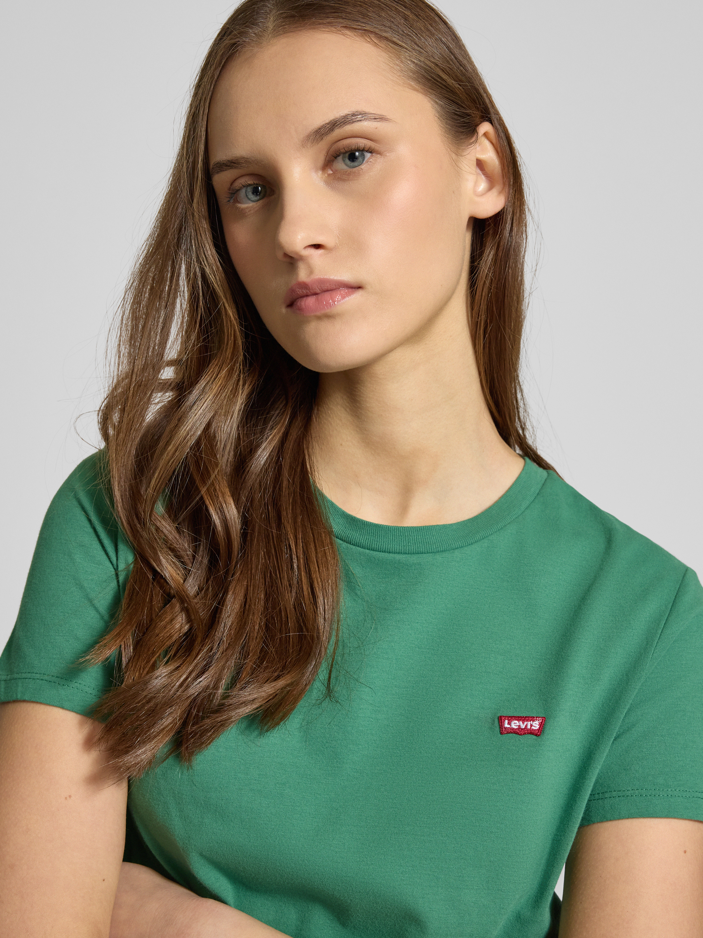 Levi's® T-Shirt mit Rundhalsausschnitt und Label-Stitching (dunkelgruen ...