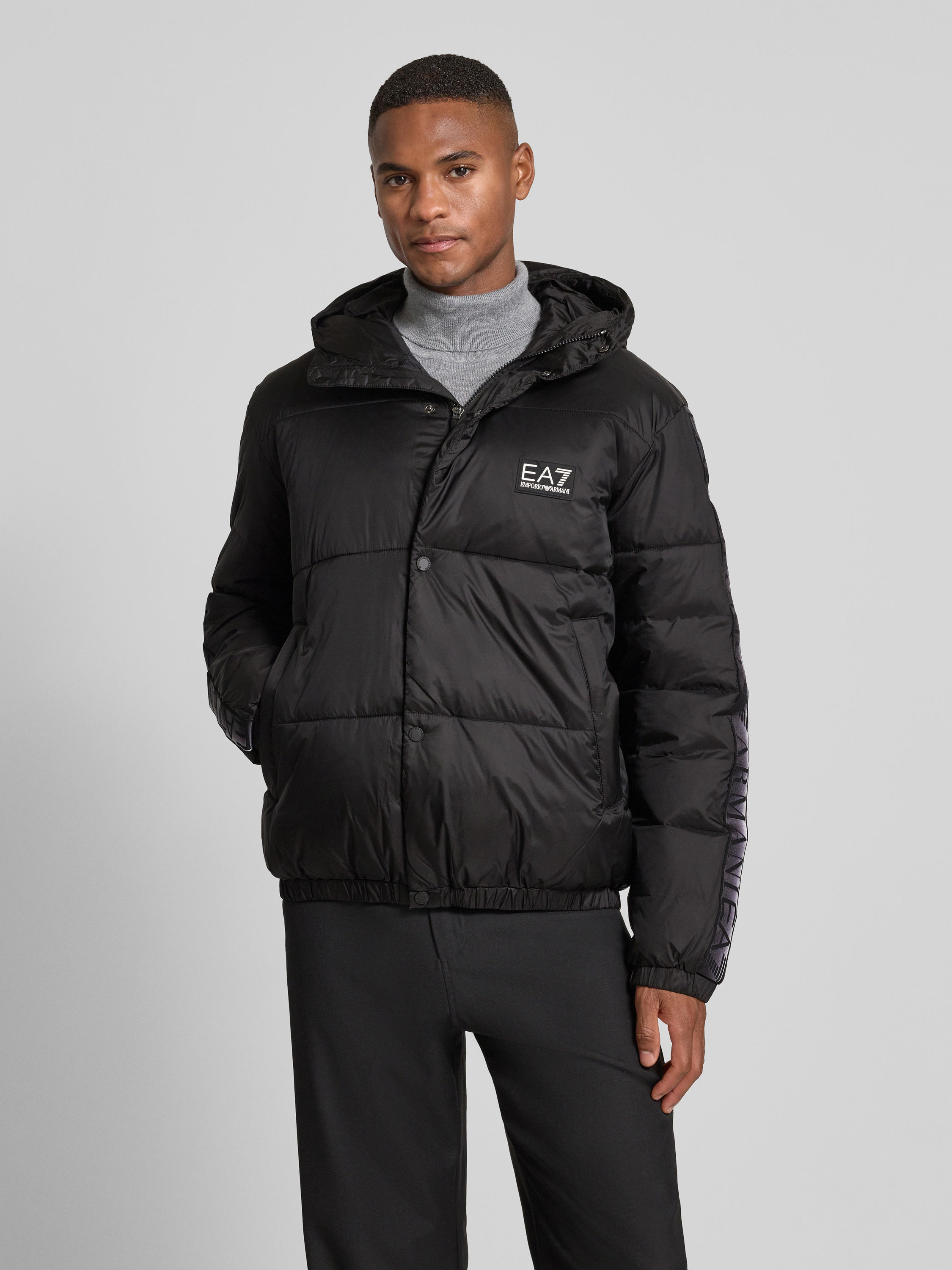 Kup online EA7 Emporio Armani Kurtka pikowana z kapturem i naszywką z ...