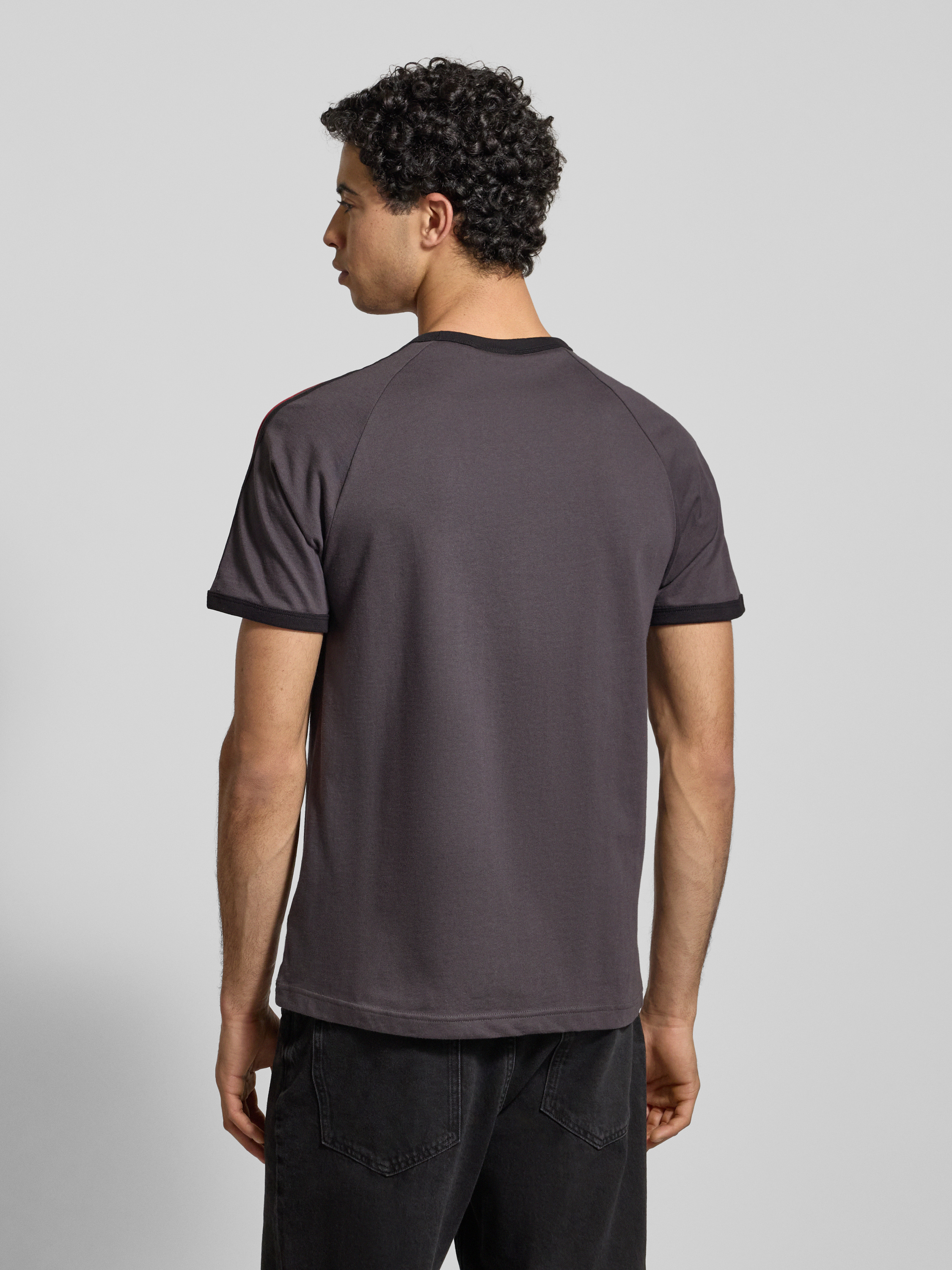 adidas Originals T-Shirt mit Label-Stitching (anthrazit) online kaufen