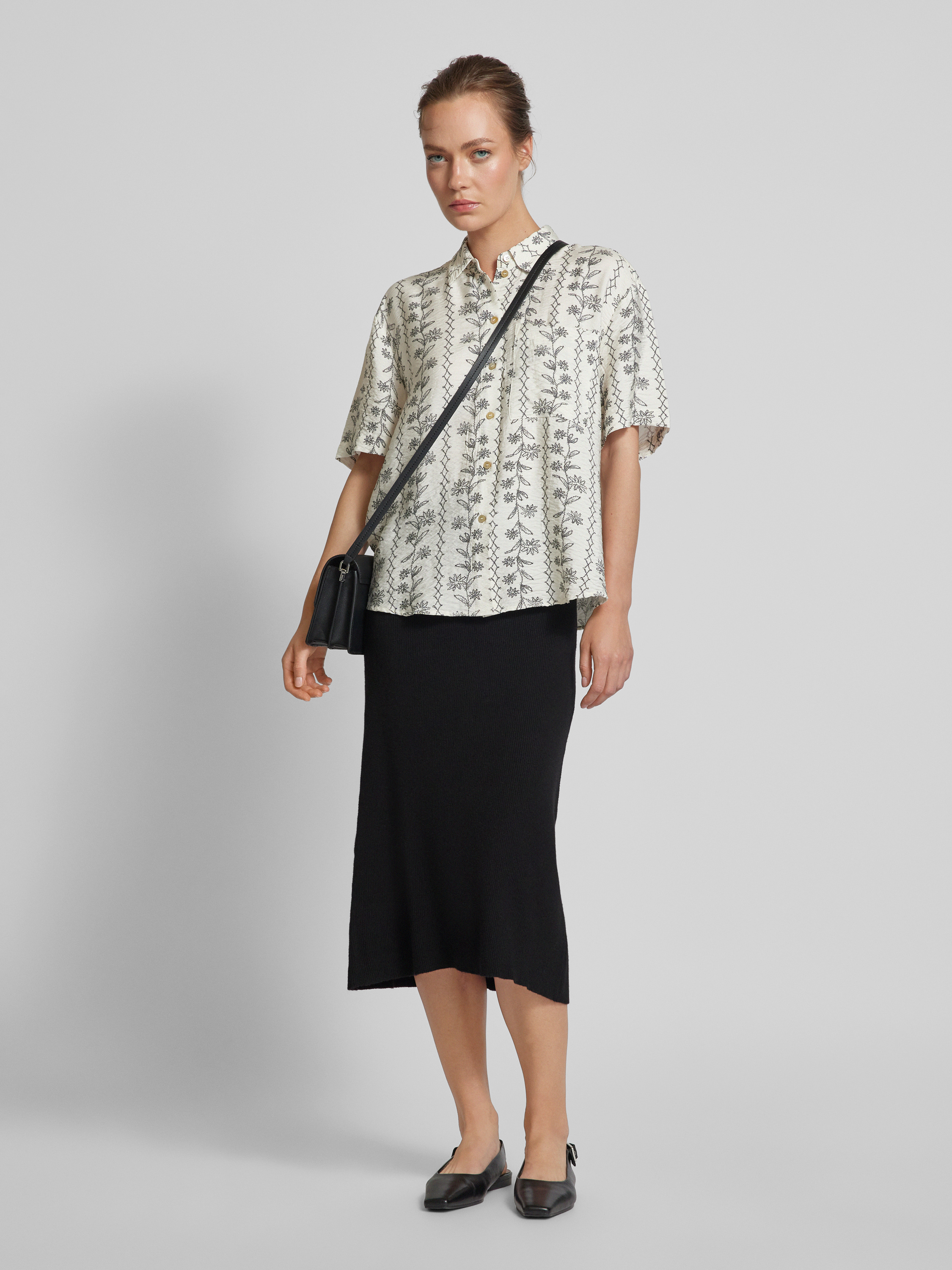 Vila Midirock mit elastischem Bund Modell 'COMFY' (black) online kaufen