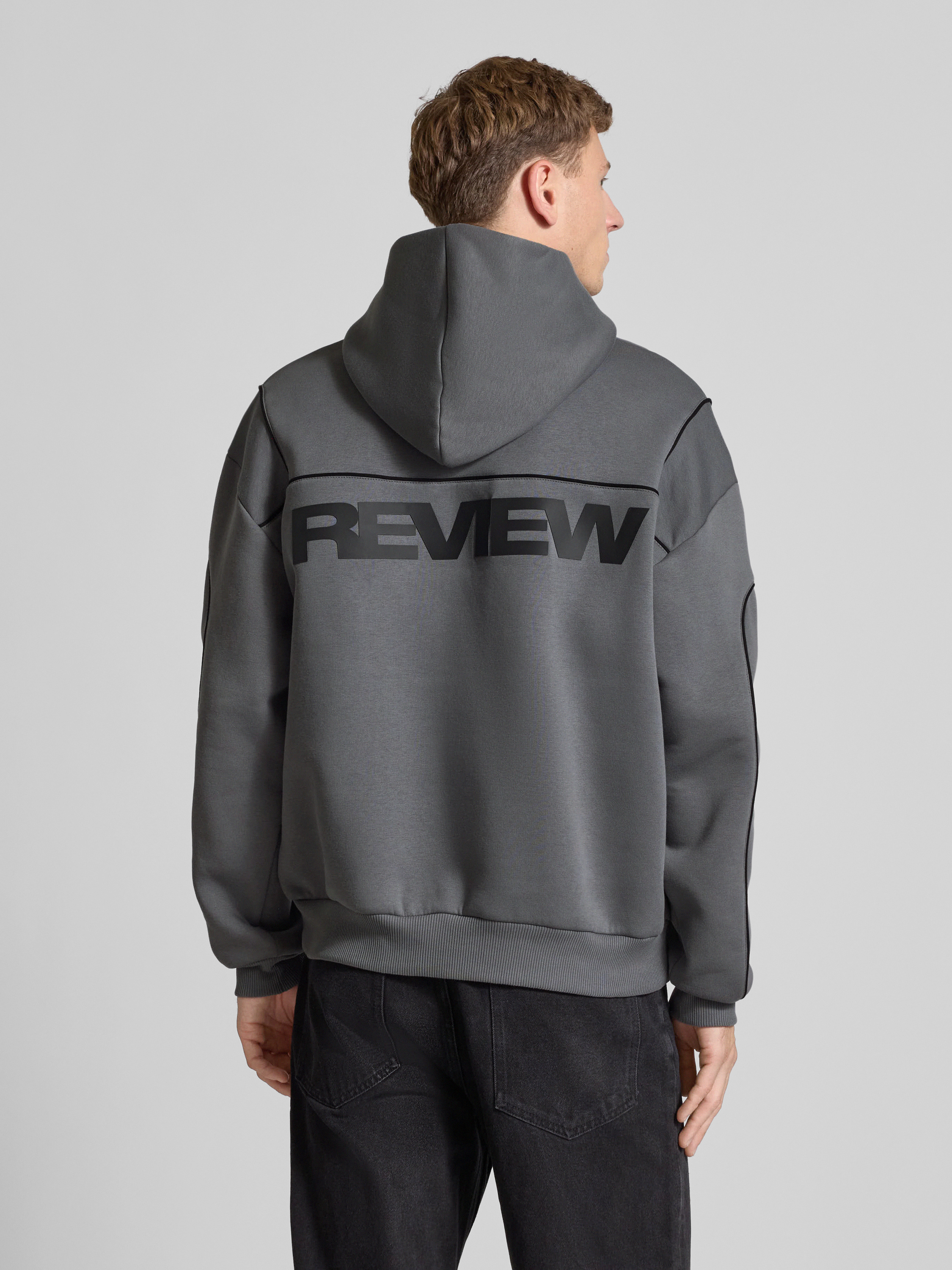 REVIEW Hoodie mit Label-Print (dunkelgrau) online kaufen