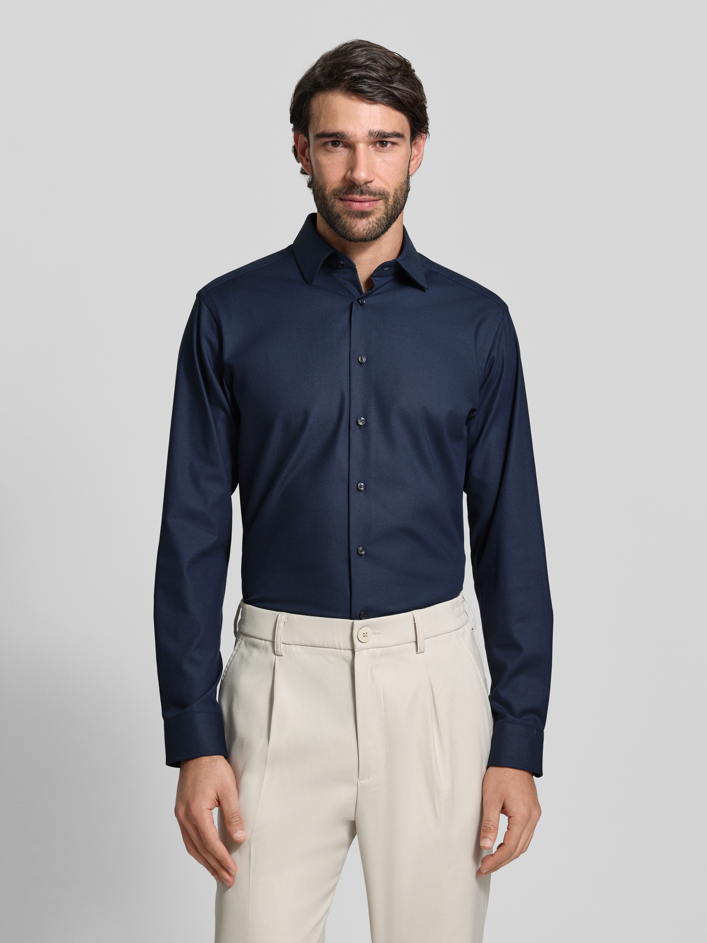 Christian Berg Men Regular Fit Businesshemd mit Kentkragen (marine ...