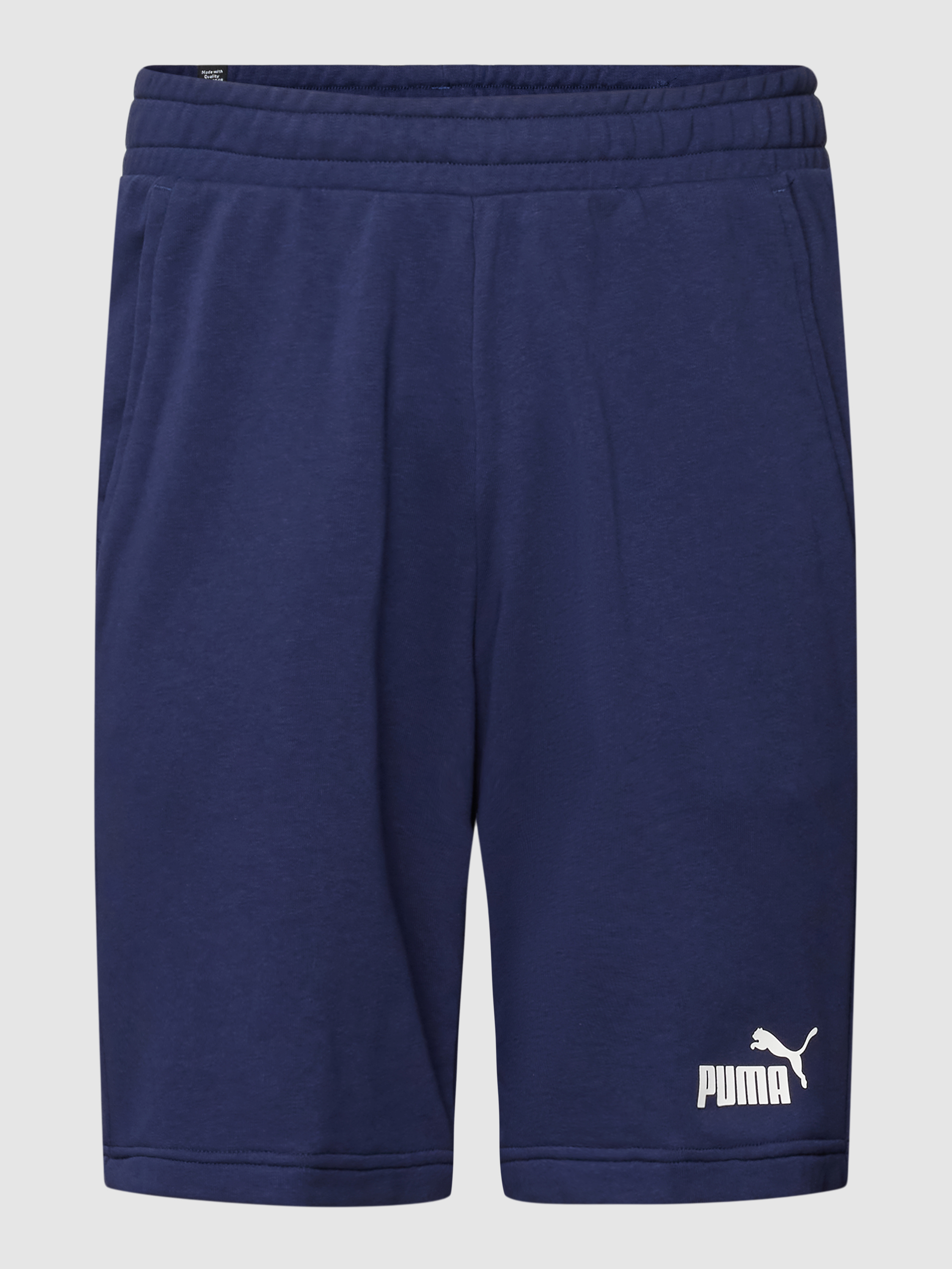 PUMA PERFORMANCE Sweatshorts mit Label-Print Modell 'ESS' (dunkelblau ...