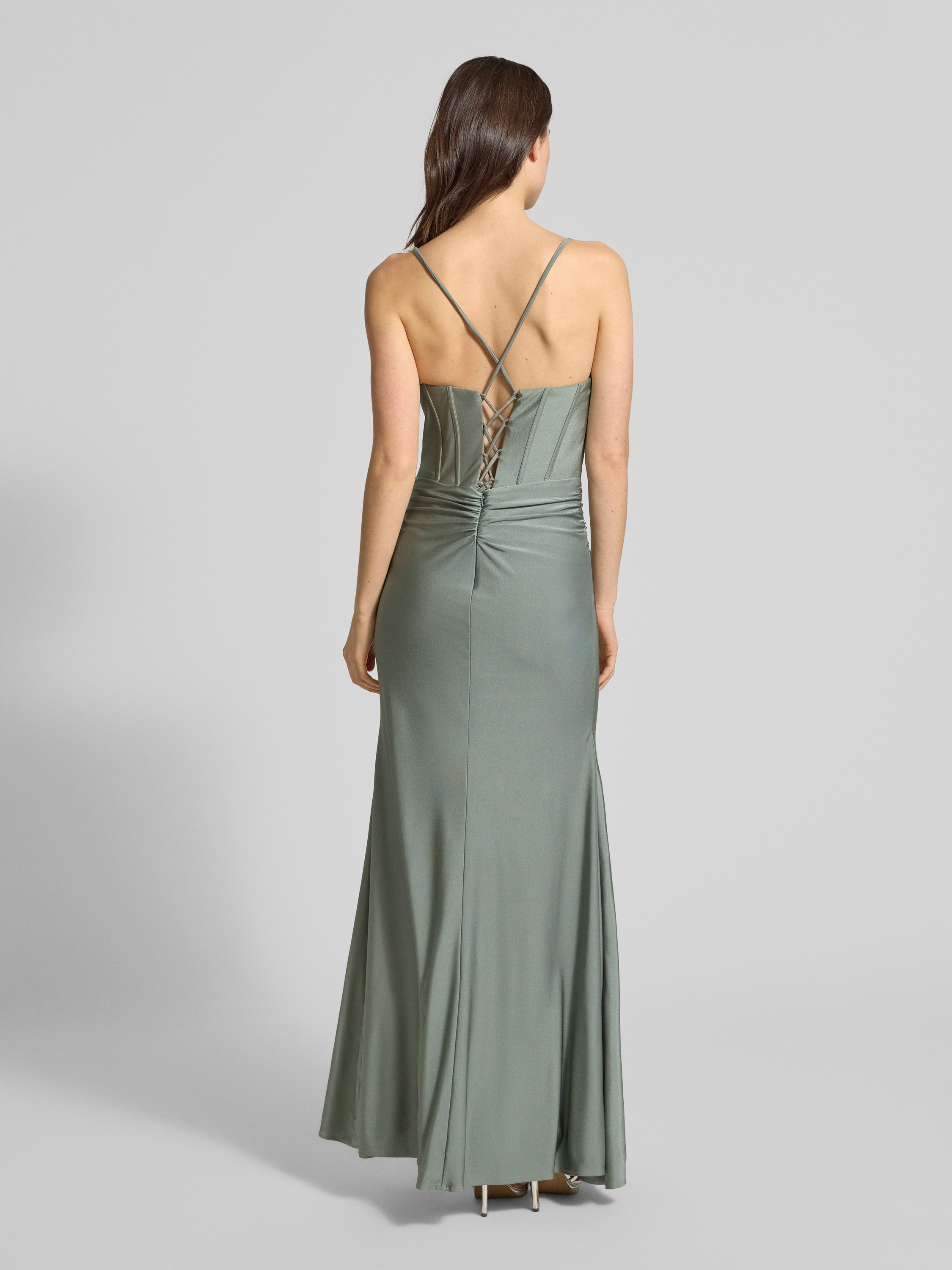 Mascara Slim fit avondjurk met loopsplit in rietgroen online kopen | P&C