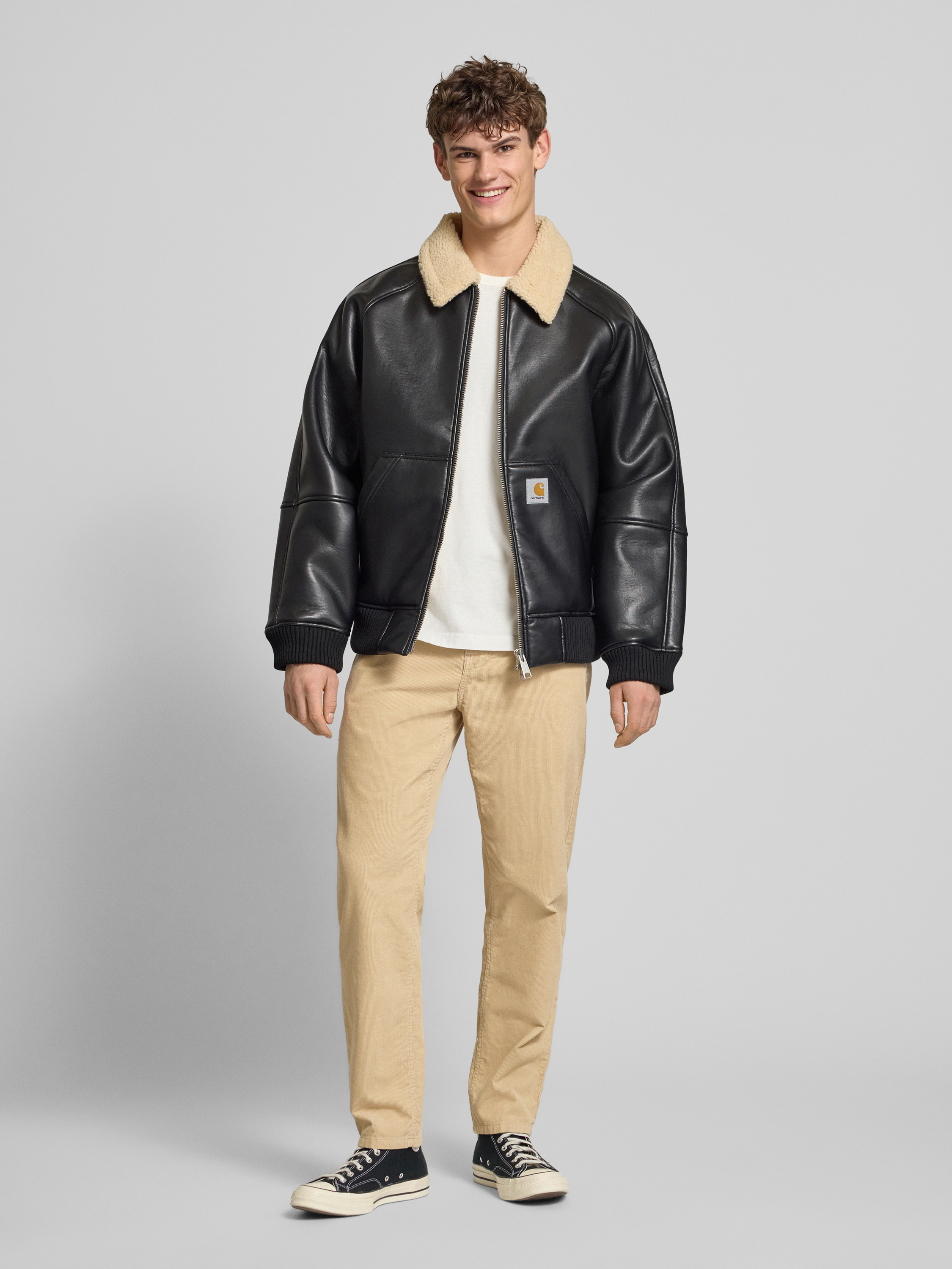 Kup online Carhartt Work In Progress Spodnie sztruksowe z 5 kieszeniami ...