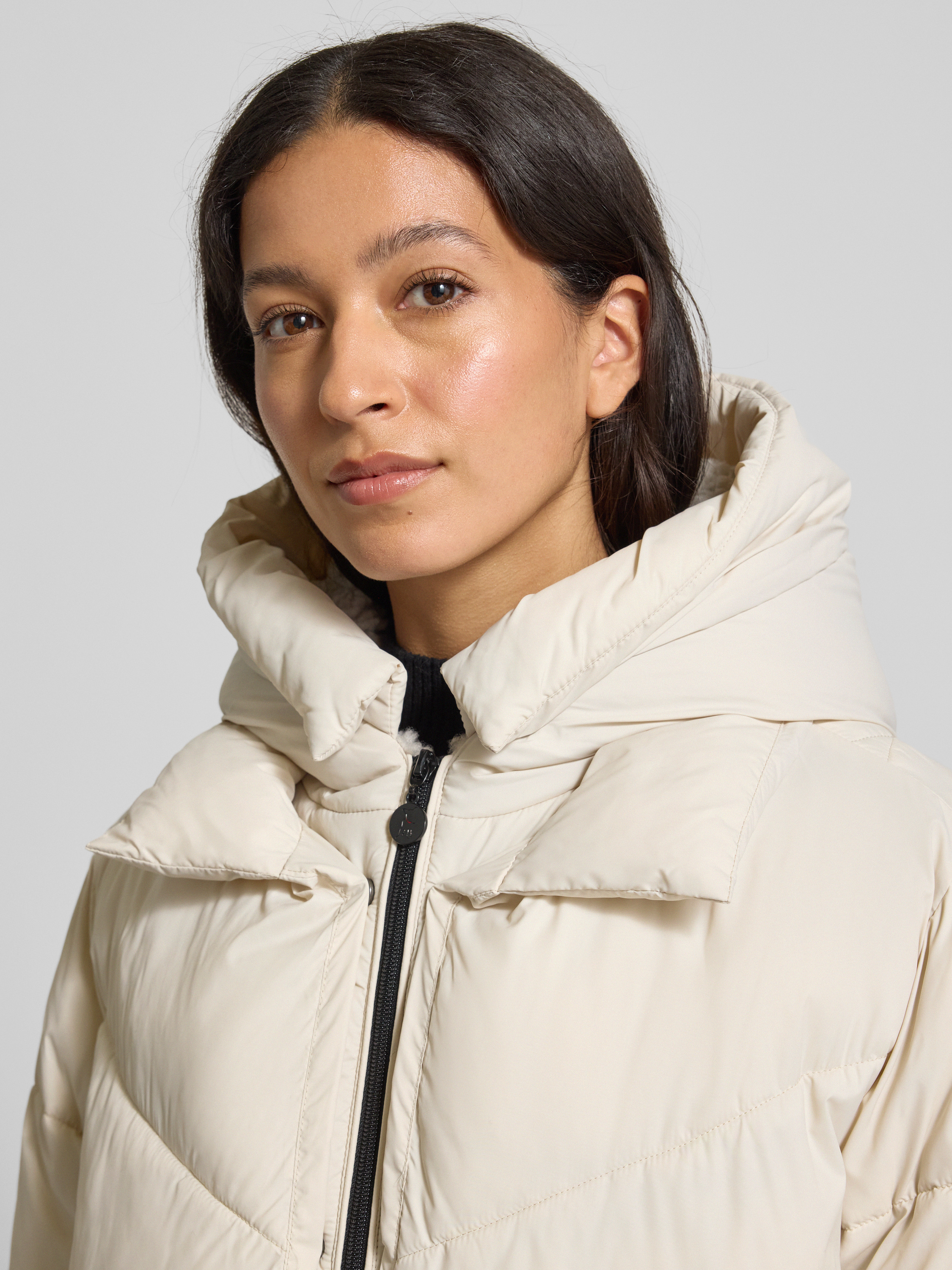 Frieda & Freddies Gewatteerde lange jas met ritszakken, model ...