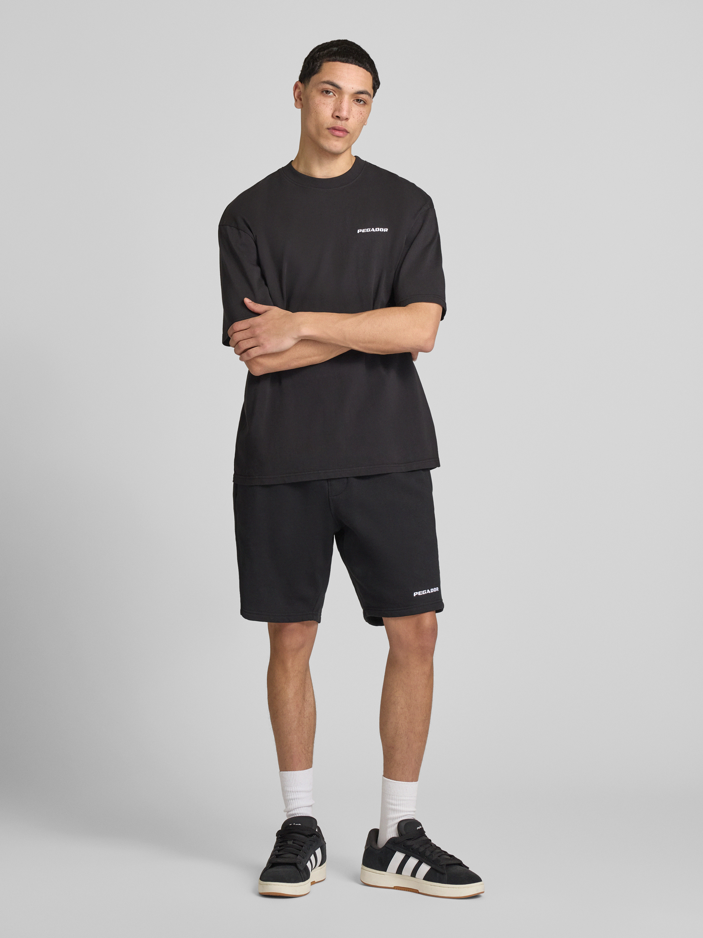 PEGADOR Sweatshorts mit elastischem Bund und Logo-Stitching (black ...