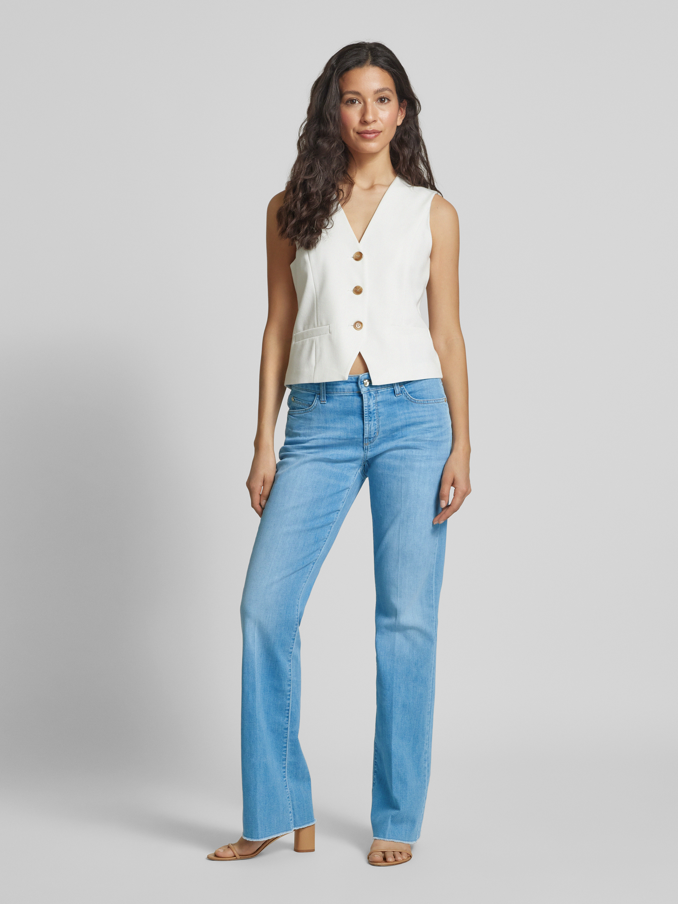 Cambio Flared Jeans mit Eingrifftaschen Modell 'PARIS' (hellblau) online kaufen