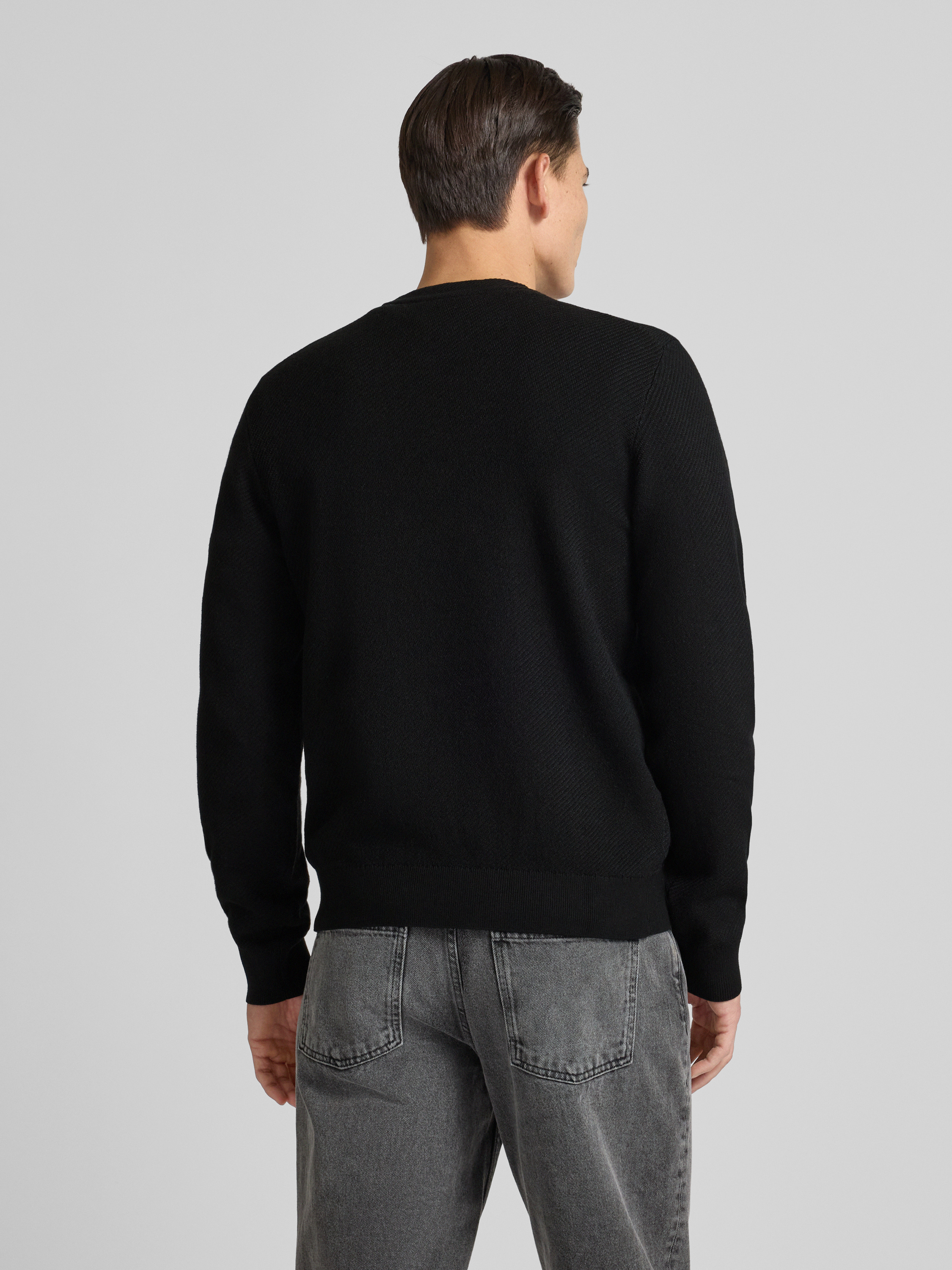 Kup online HUGO Sweter o kroju regular fit z dzianiny z dodatkiem ...