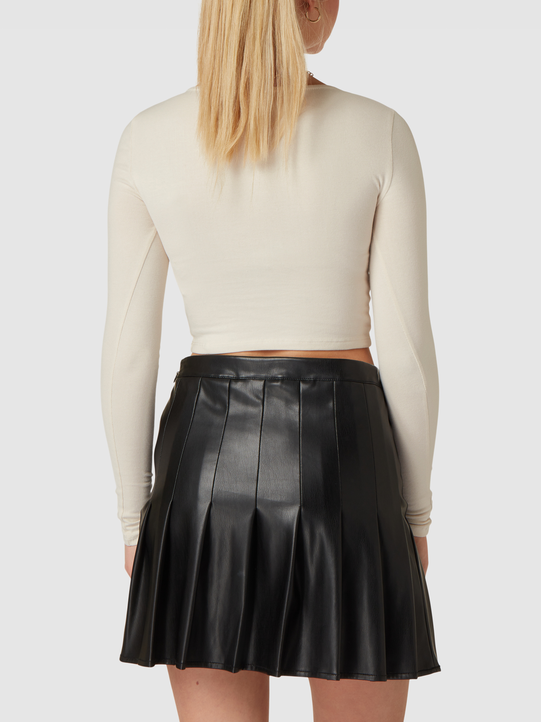 REVIEW Cropped Longsleeve mit Herz-Ausschnitt (beige) online kaufen