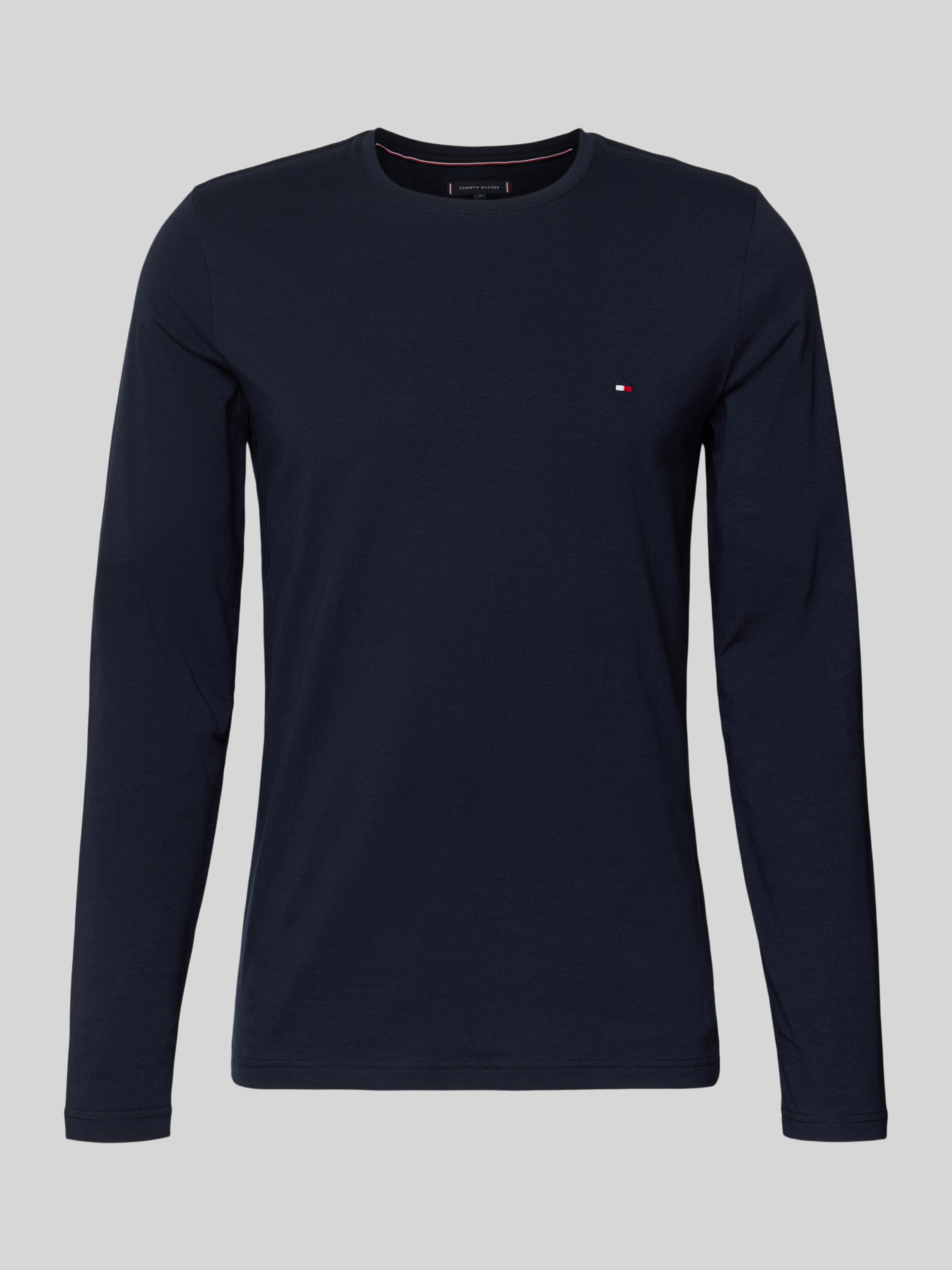Kup online Tommy Hilfiger T-shirt o kroju slim fit z mieszanki bawełny ...