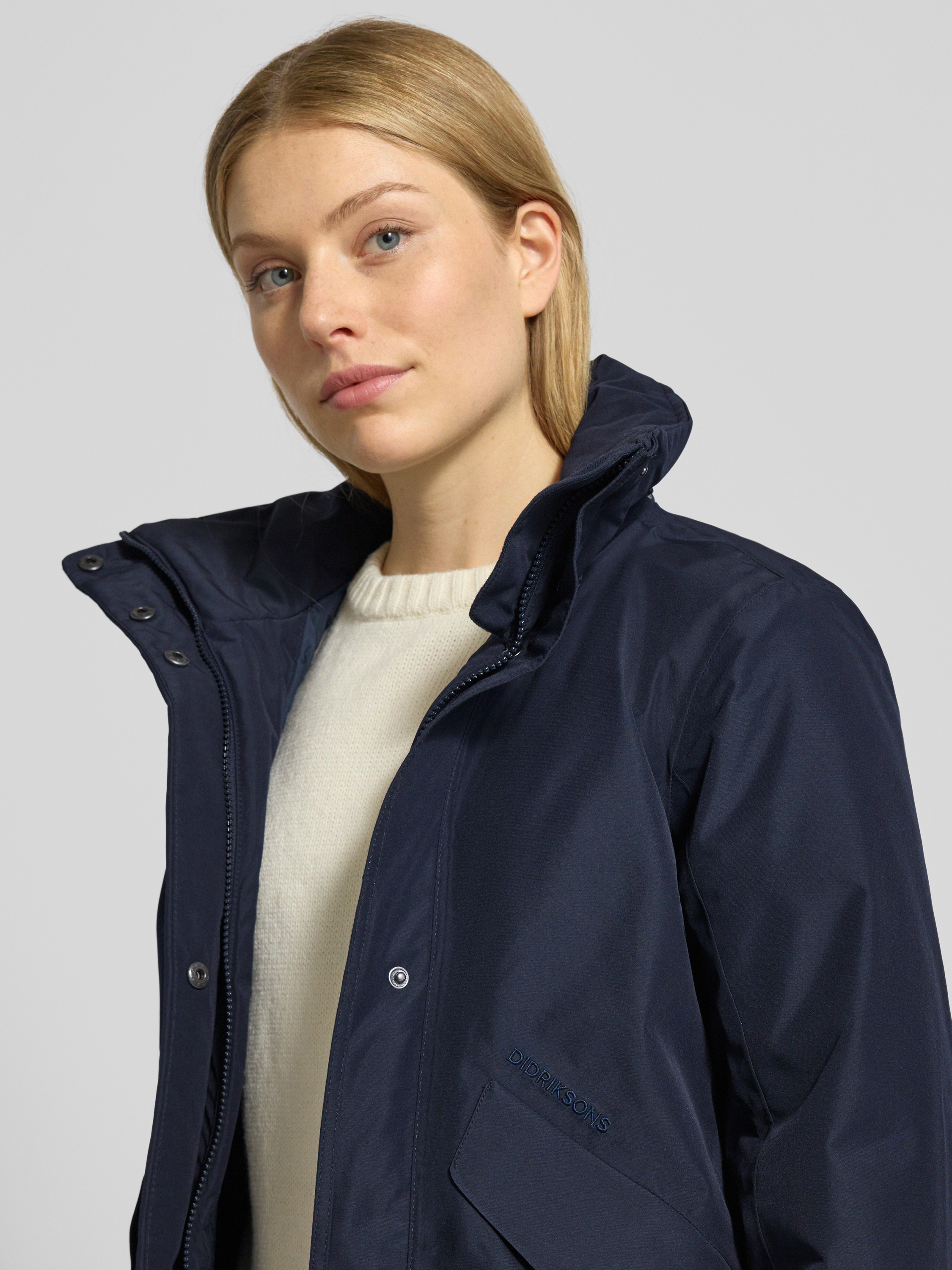 Didriksons Parka met afneembare capuchon, model 'INDRA' in marineblauw ...