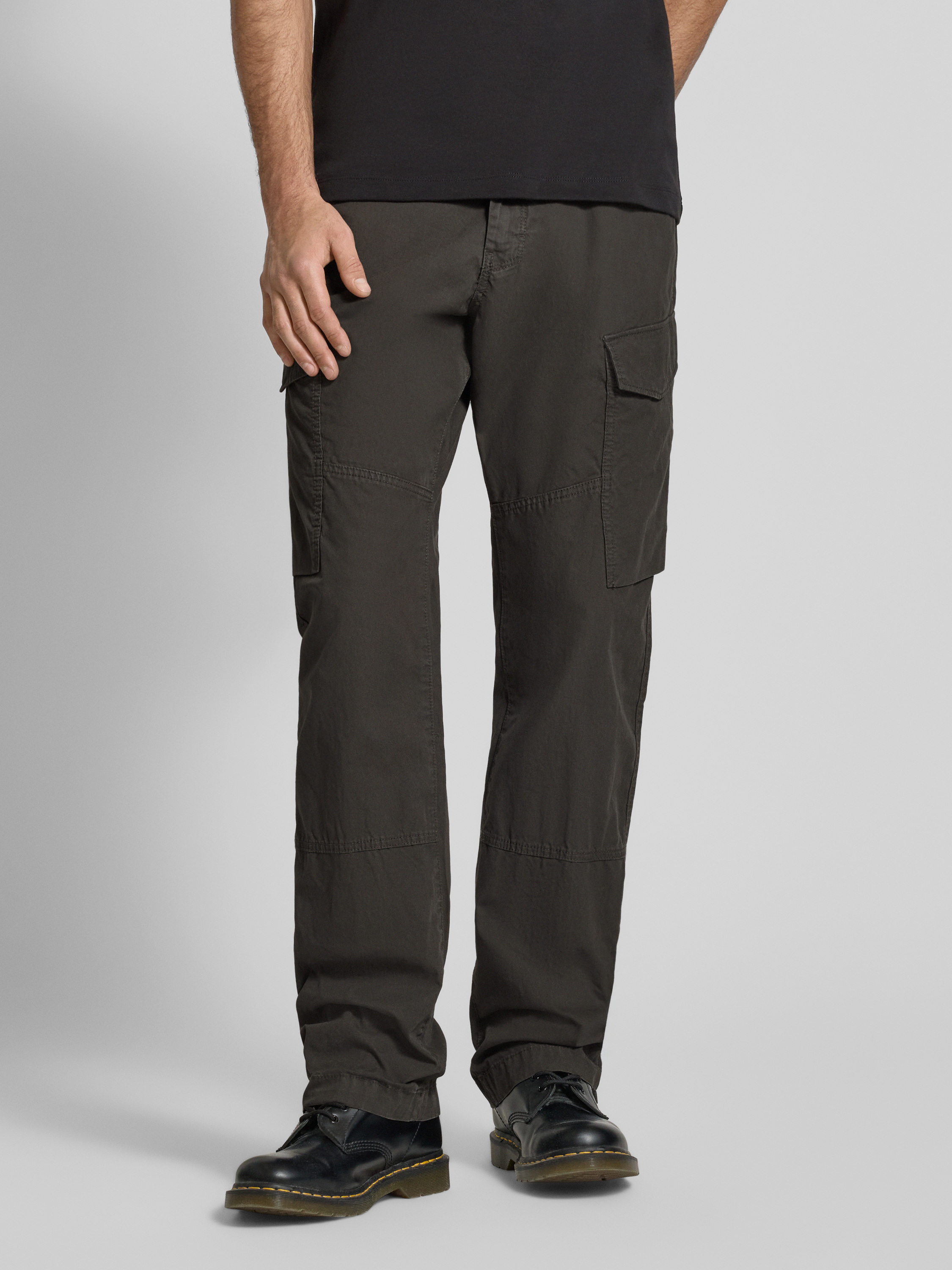 G-Star Raw Straight Fit Cargohose mit Gesäßtaschen (anthrazit) online ...