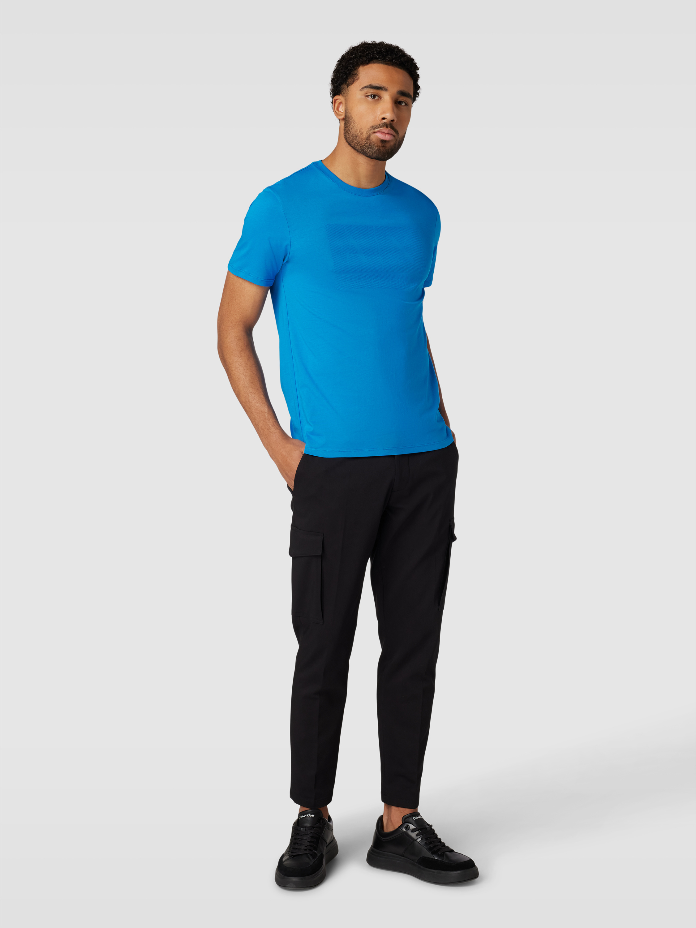 Armani Exchange T-Shirt mit Label-Print (royal) online kaufen