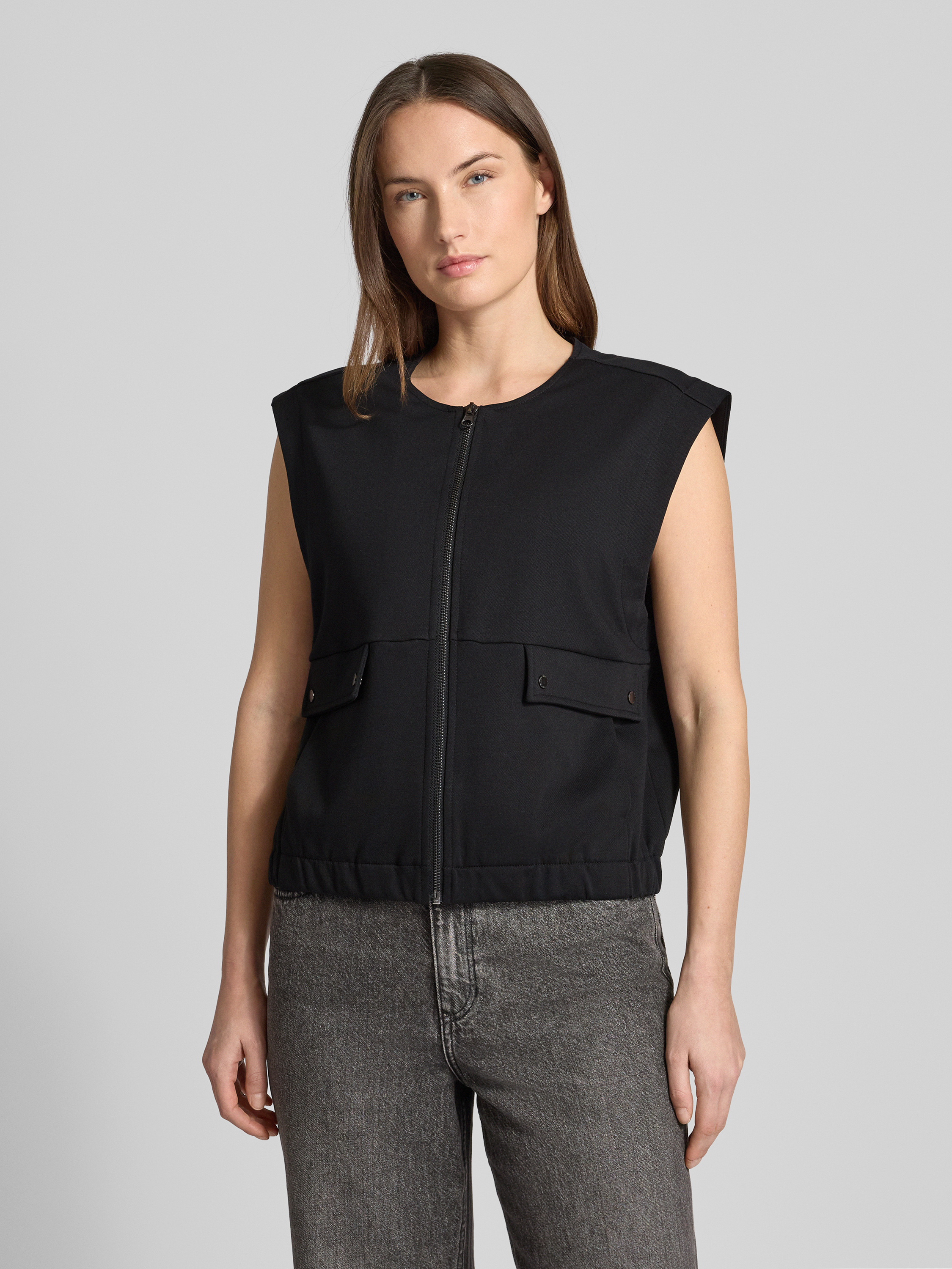 Kup online FREE/QUENT Kamizelka z okrągłym dekoltem model ‘Nanni’ (czarny)