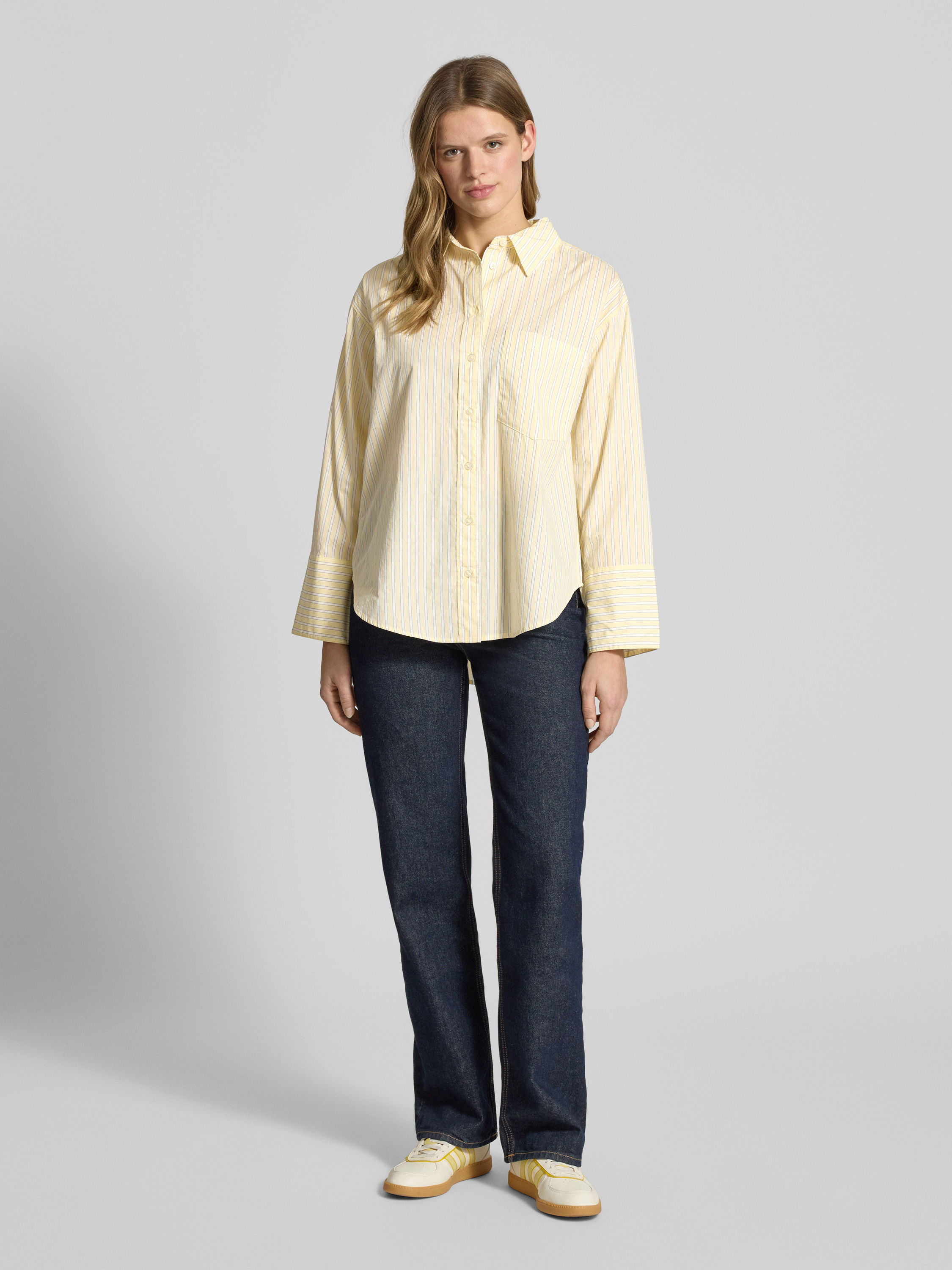 Gina Tricot Relaxed fit overhemdblouse met borstzak, model 'Poplin' in ...