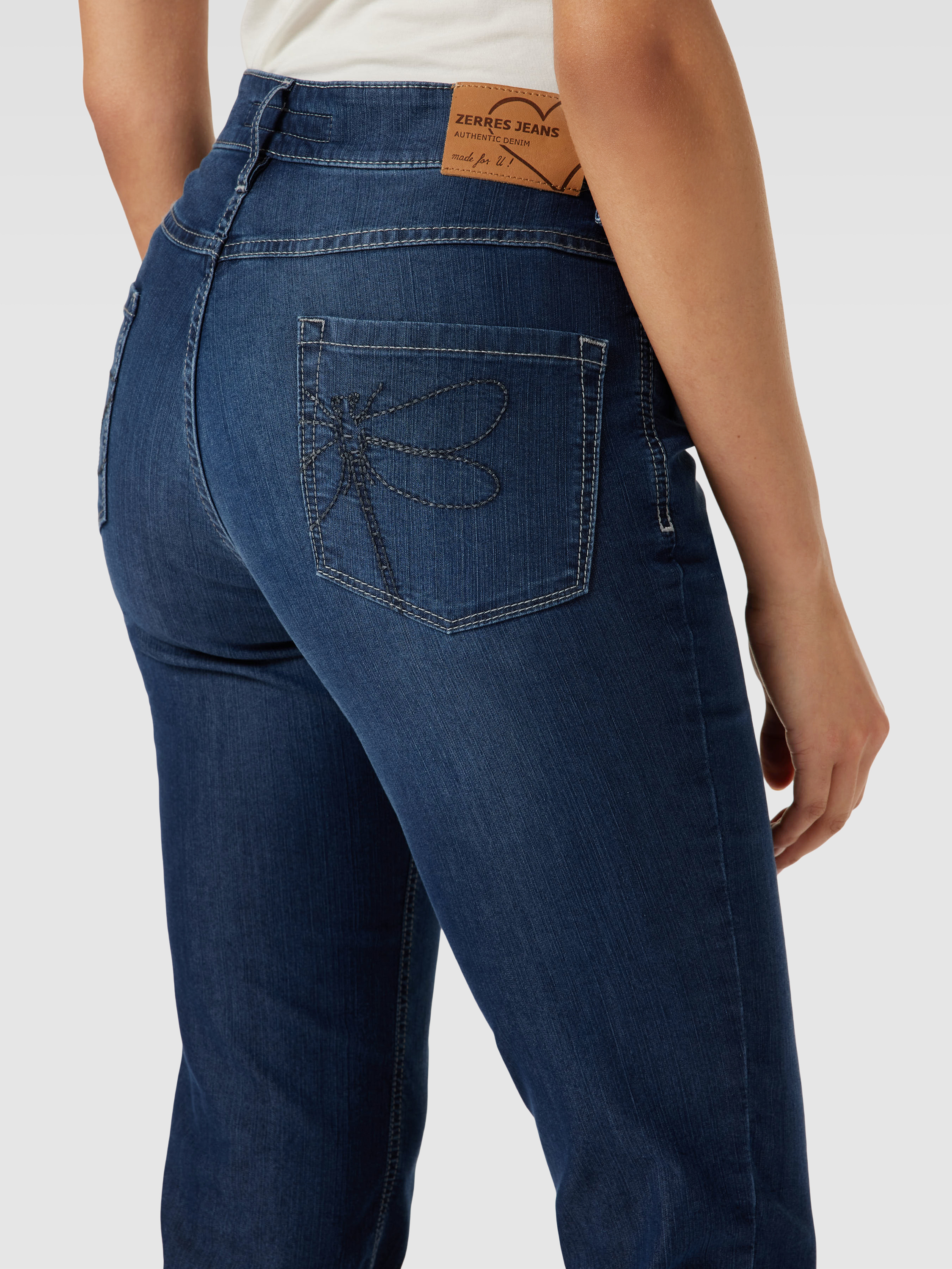 Zerres Caprijeans mit Label-Patch Modell 'CORA' (dunkelblau) online kaufen