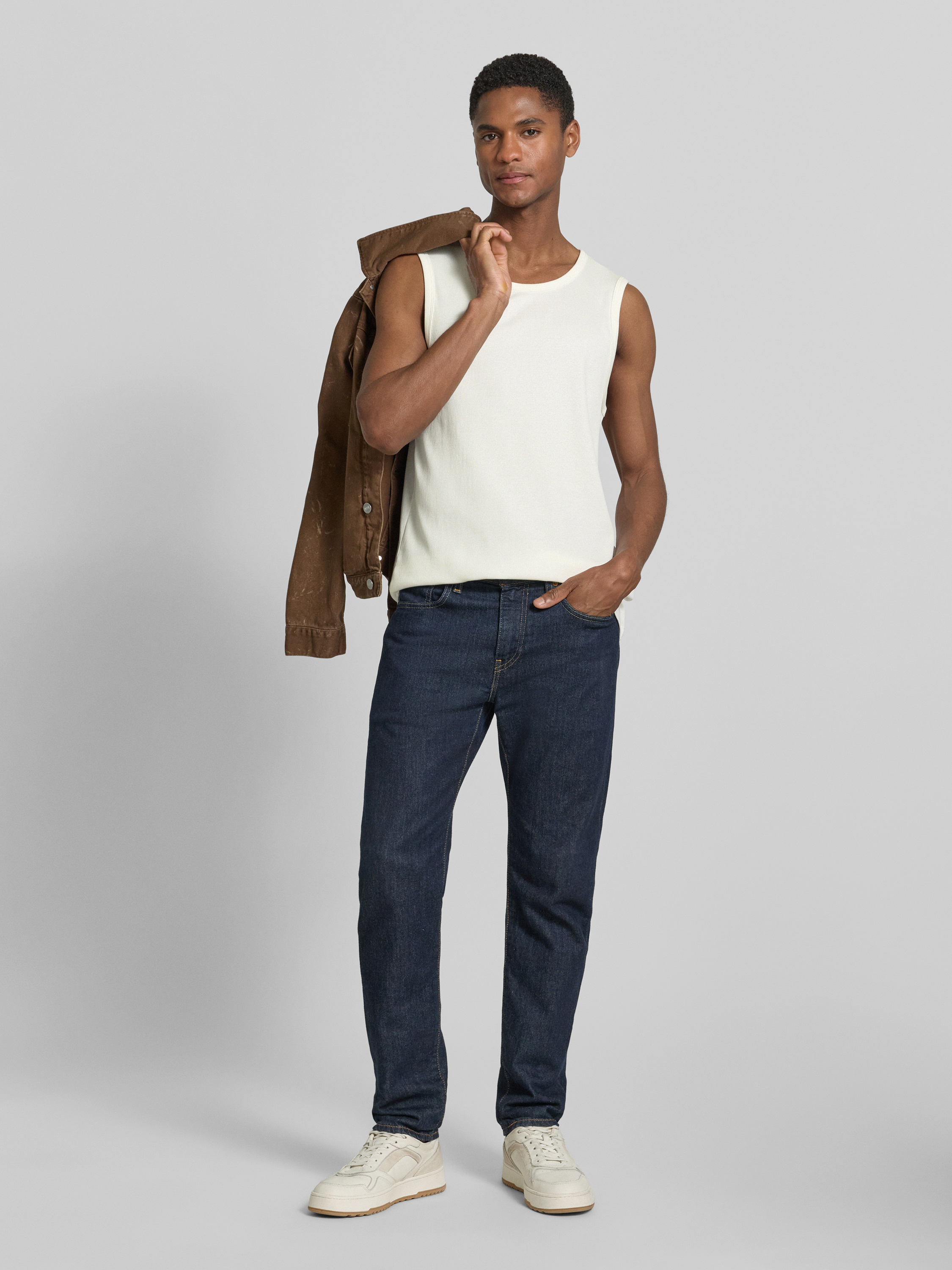 Kup online s.Oliver RED LABEL Top typu tank o kroju slim fit z ...