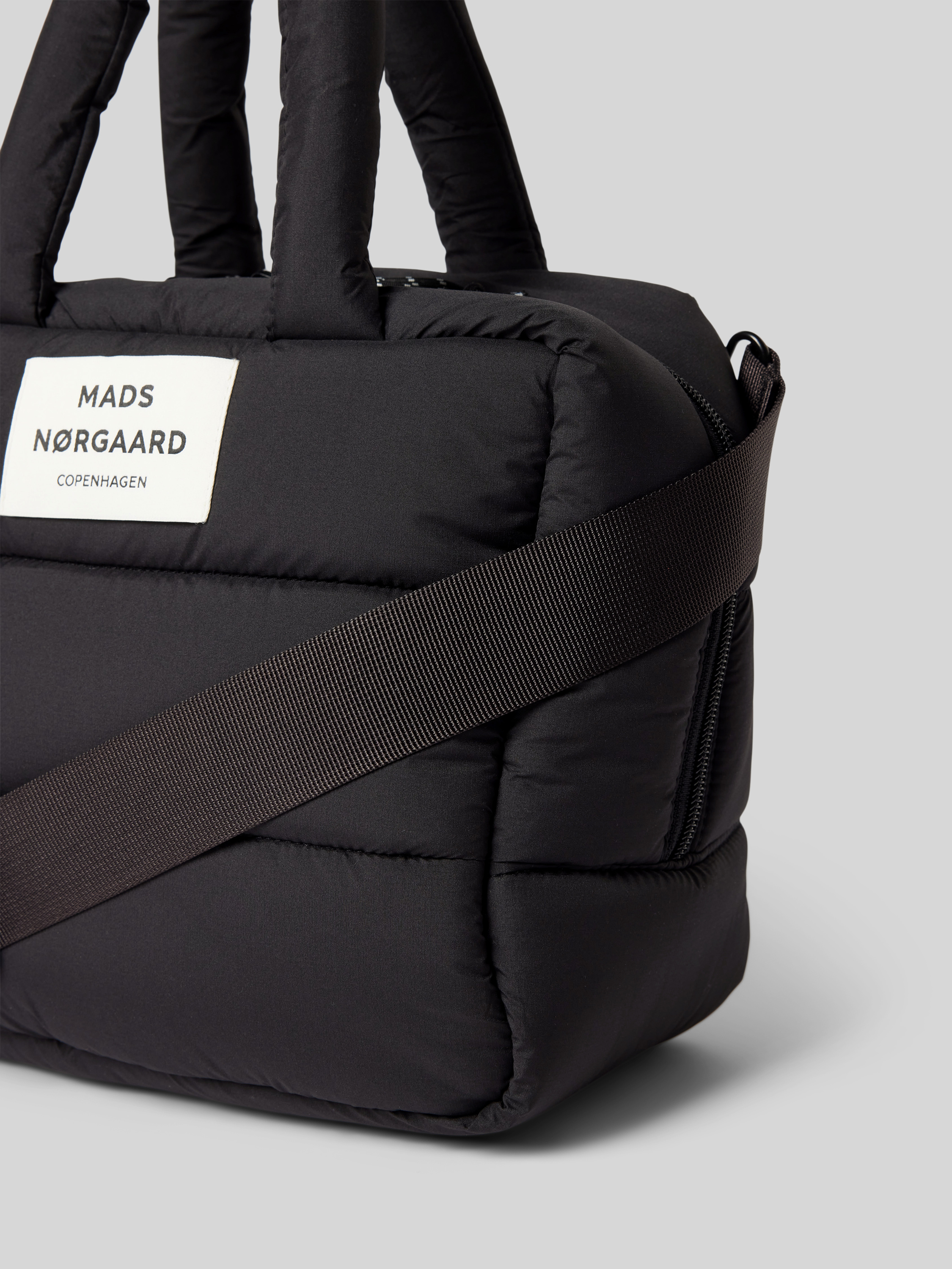 MADS NØRGAARD Handtasche mit Label-Detail (black) online kaufen