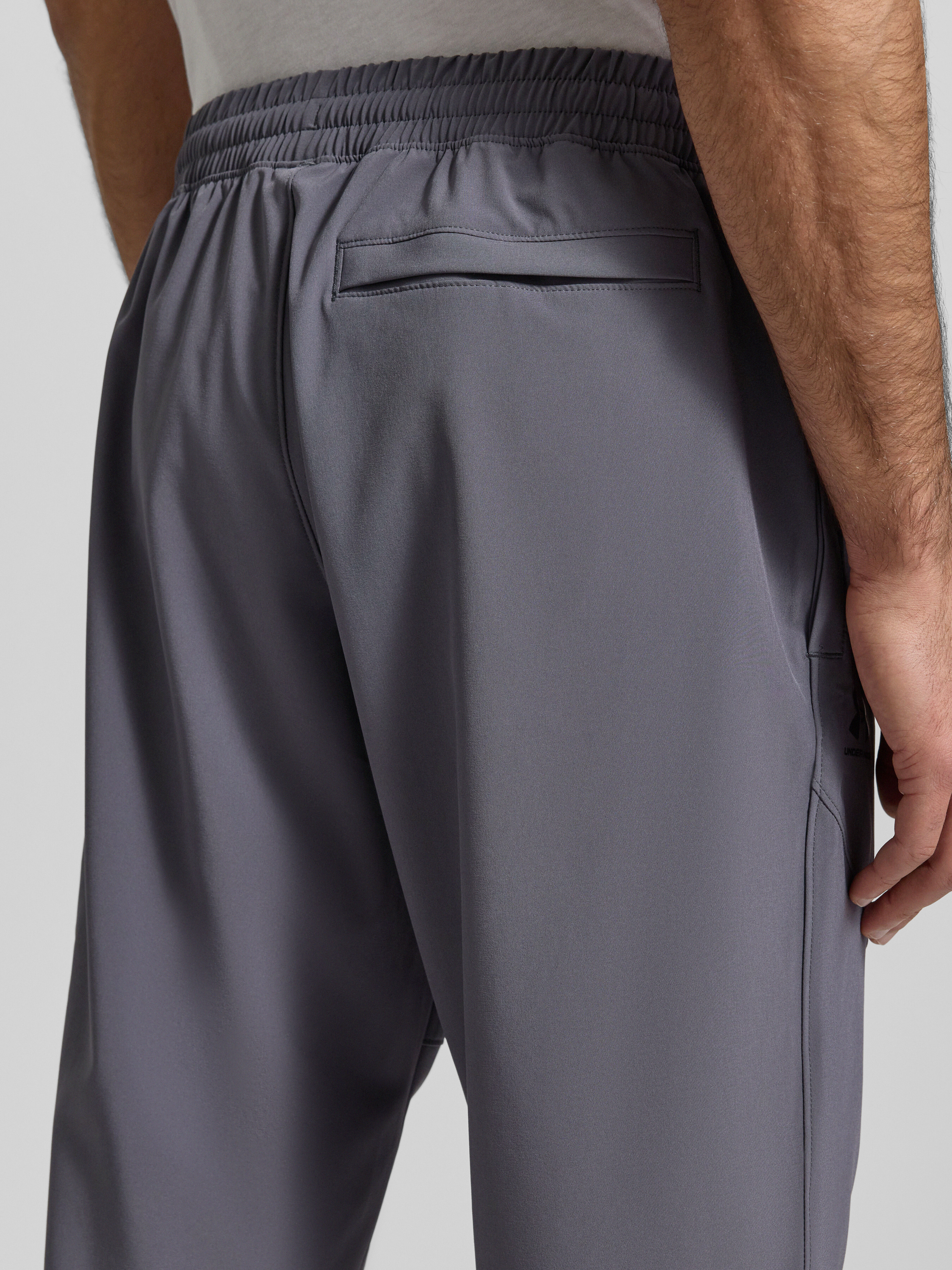 Kup online Under Armour Spodnie sportowe o kroju regular fit z ...