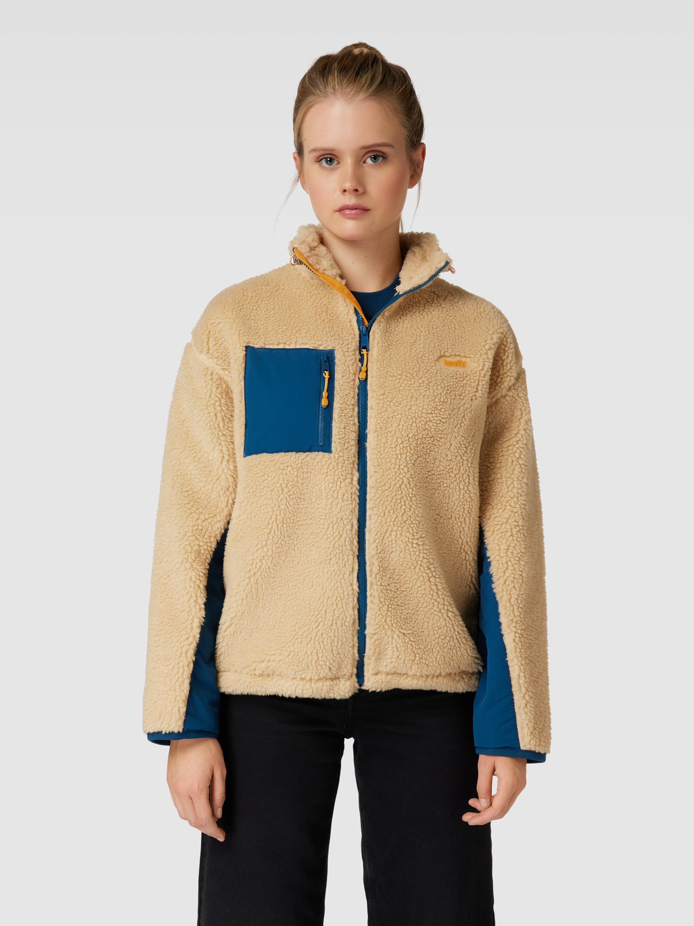 Levi's® Jack met teddybont, model 'BIG FOOT SHERPA' in zand online ...