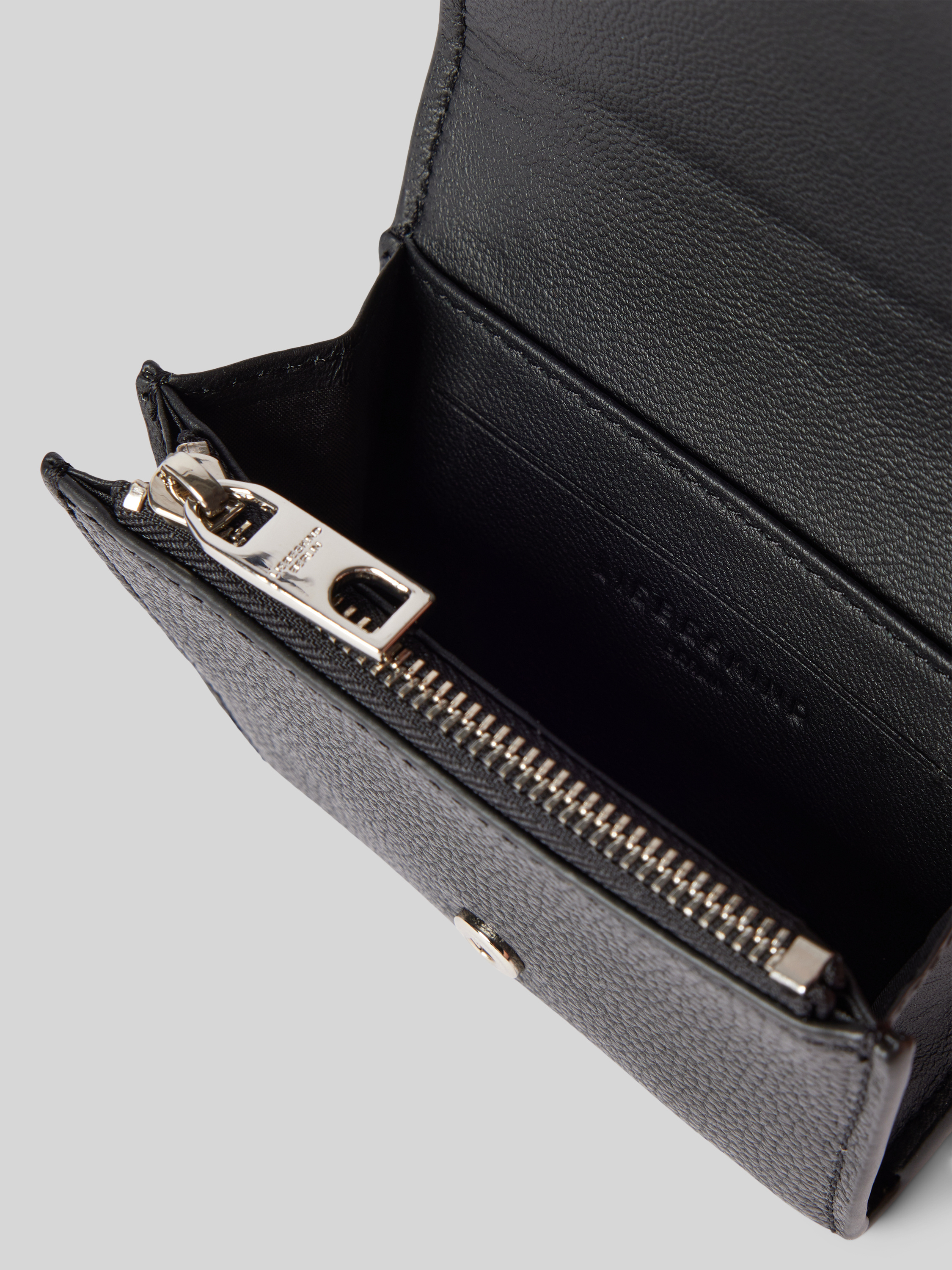 LIEBESKIND BERLIN Portemonnaie mit Label-Print Modell 'CHUDY LOUISA ...