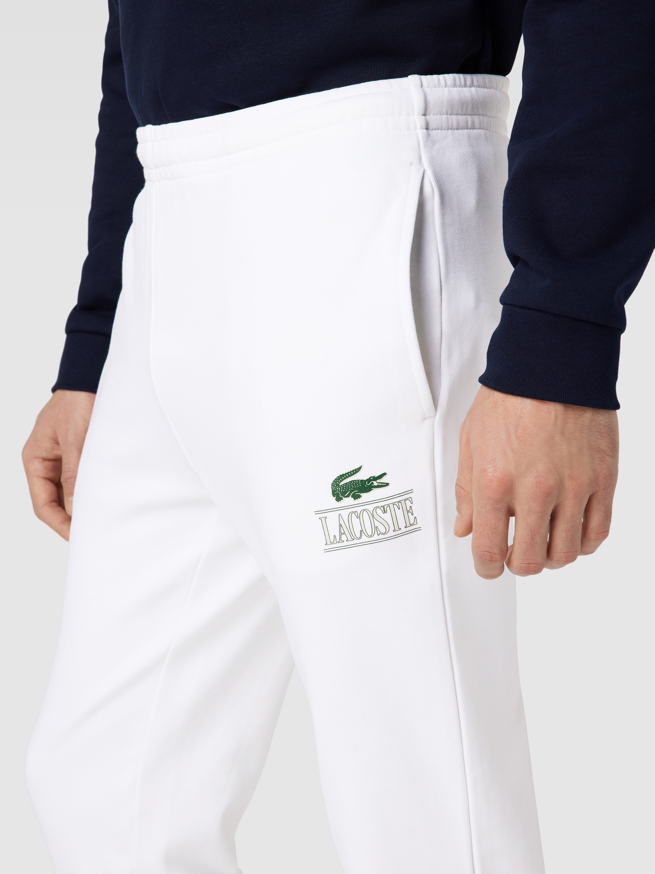 Lacoste Sweatpants mit Label-Detail (weiss) online kaufen