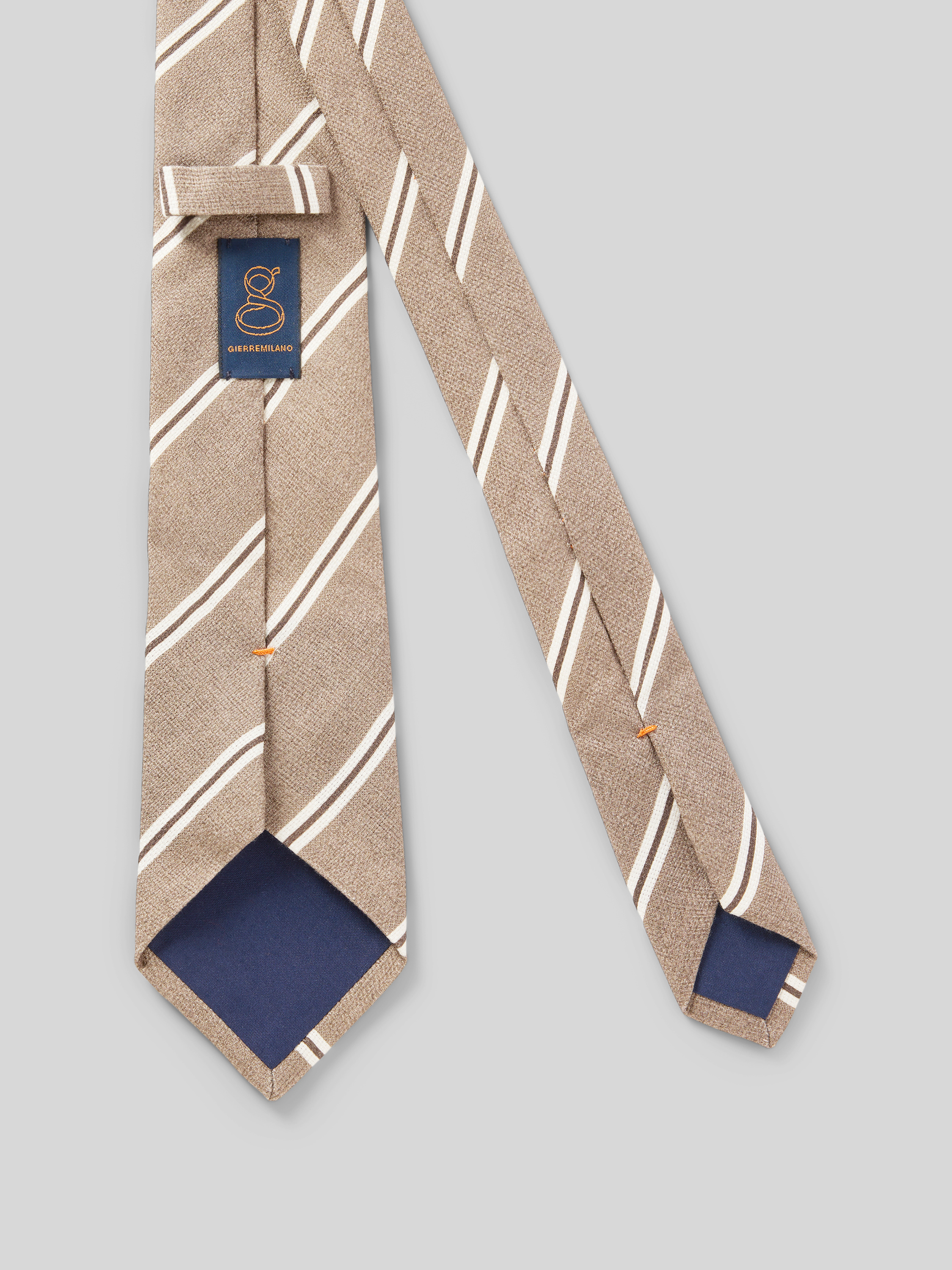 Gierremilano Stropdas van pure zijde met logopatch in middenbruin ...