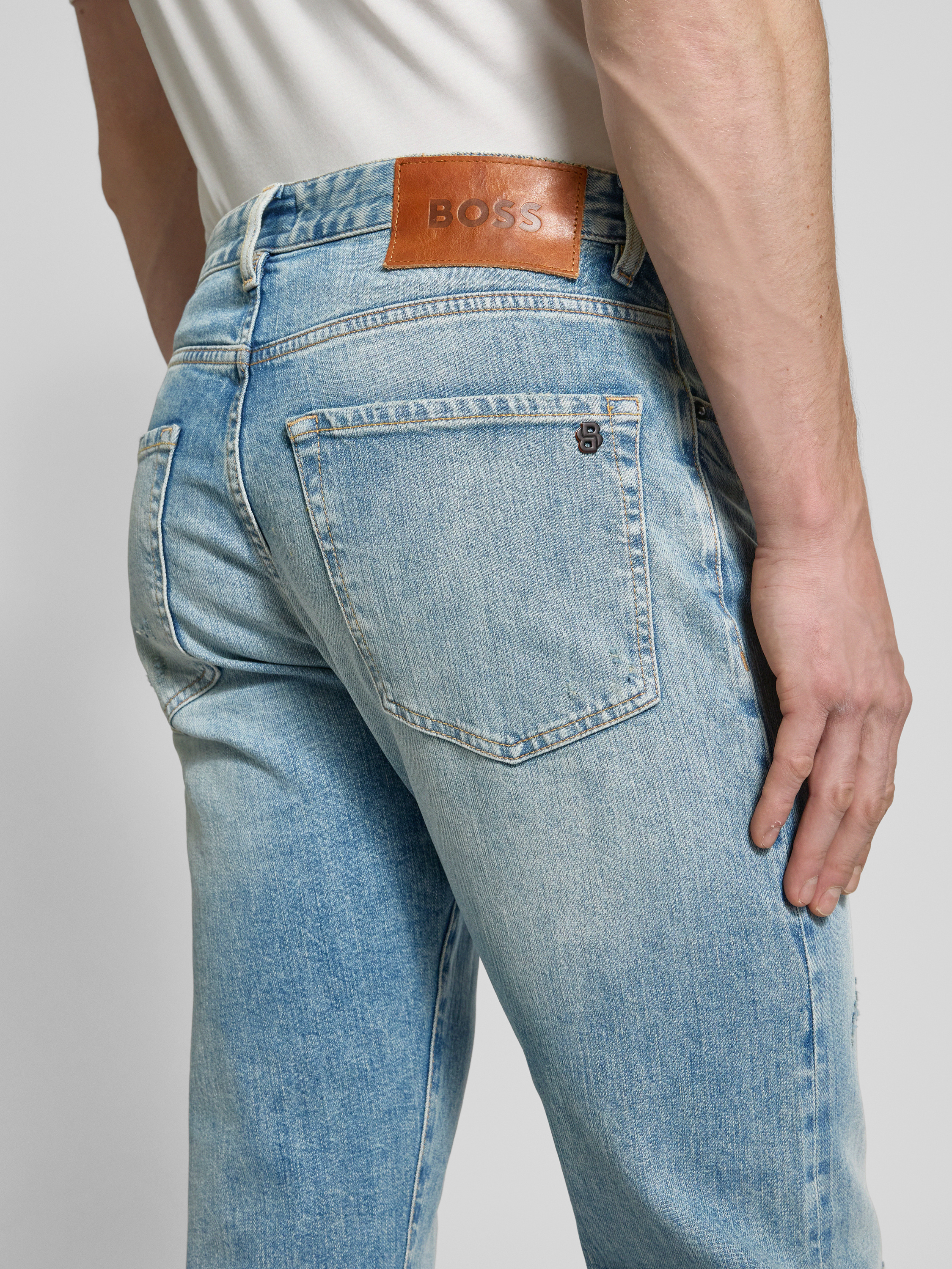 BOSS Orange Slim Fit Jeans mit Label-Detail Modell 'ONYX' (hellblau ...