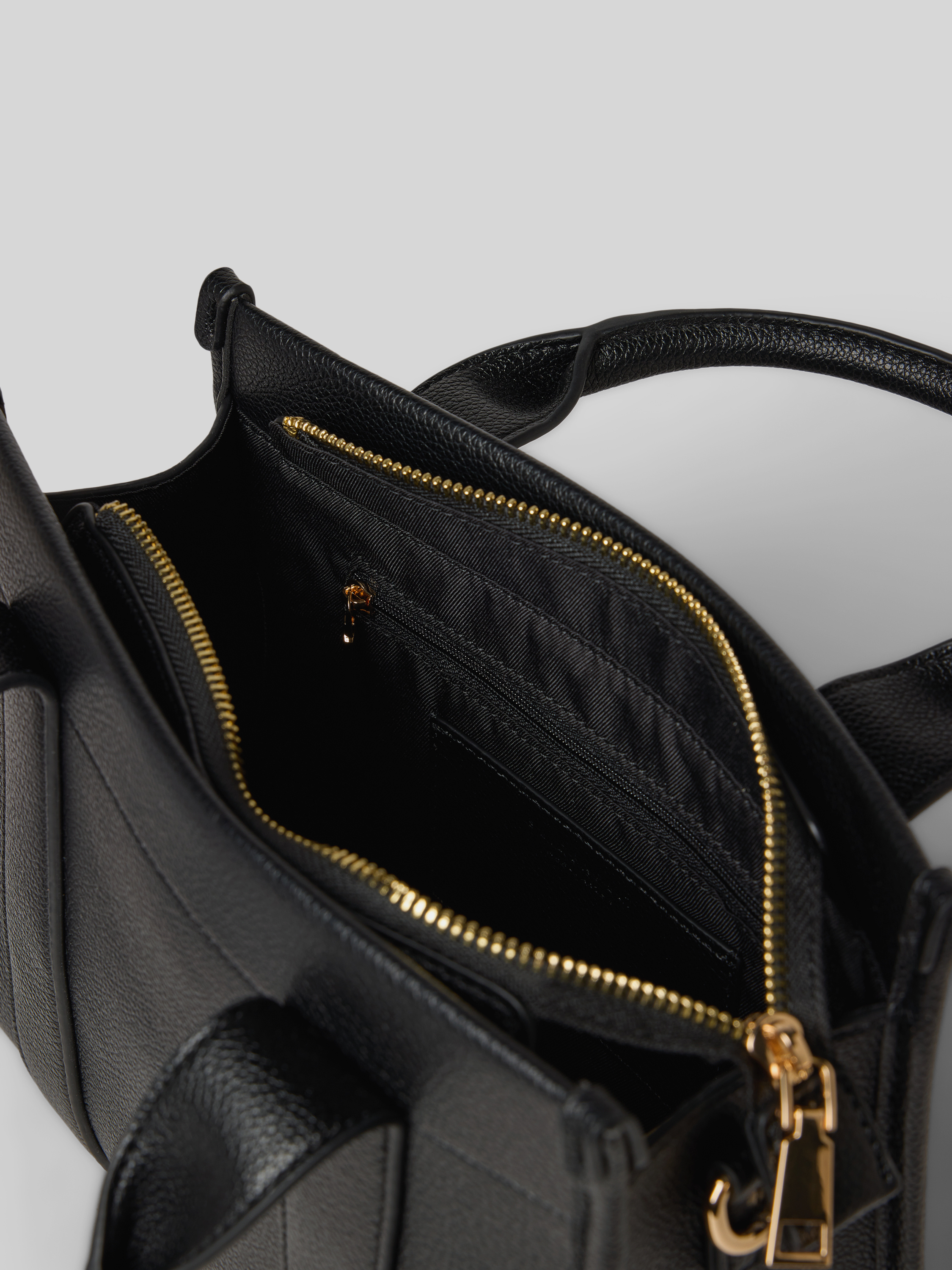 Seidenfelt Handtasche in Leder-Optik Modell 'Meloy' (black) online kaufen