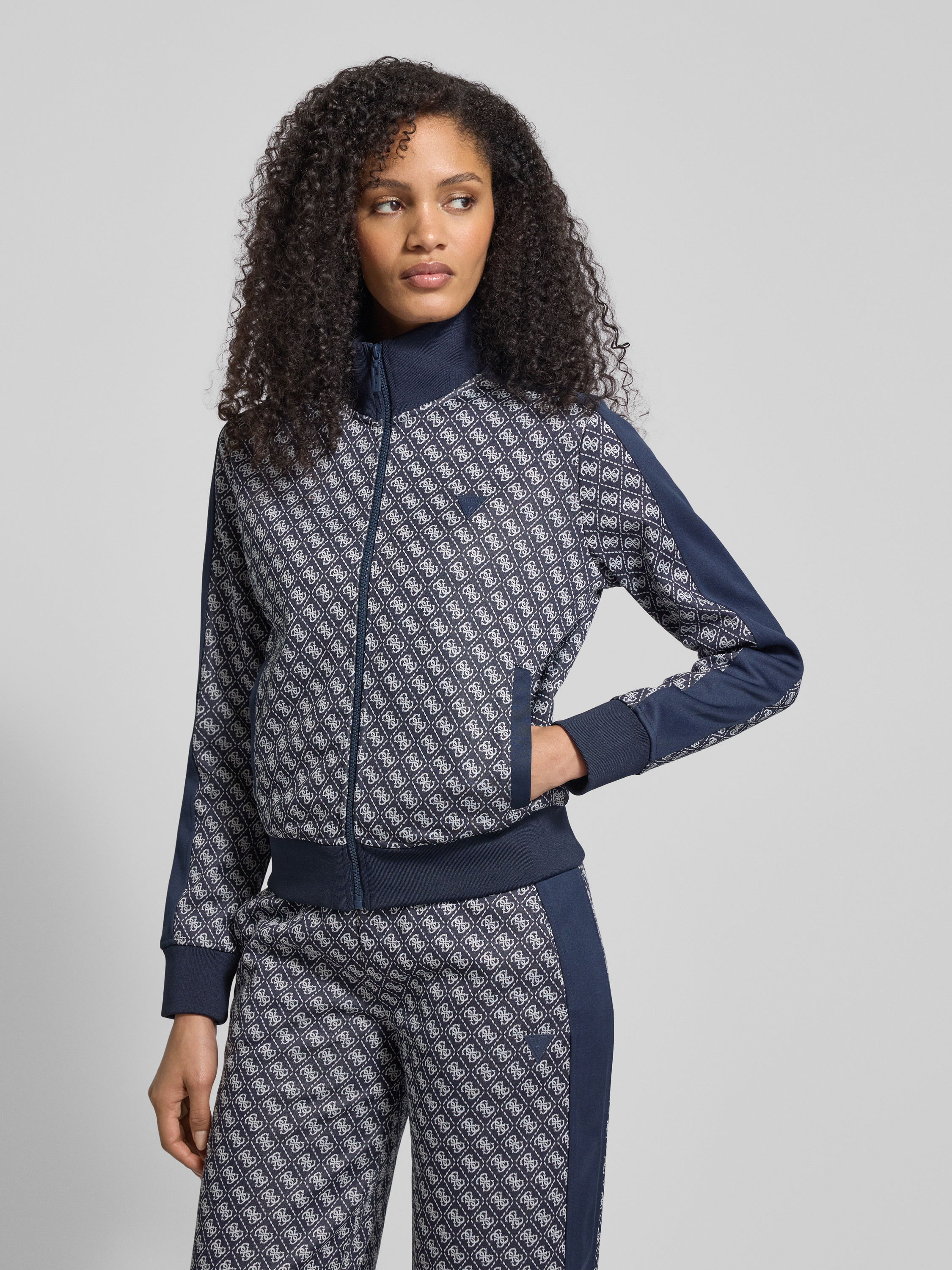 Guess Activewear Sweatjacke mit Stehkragen Modell 'MAYA' (blau) online ...