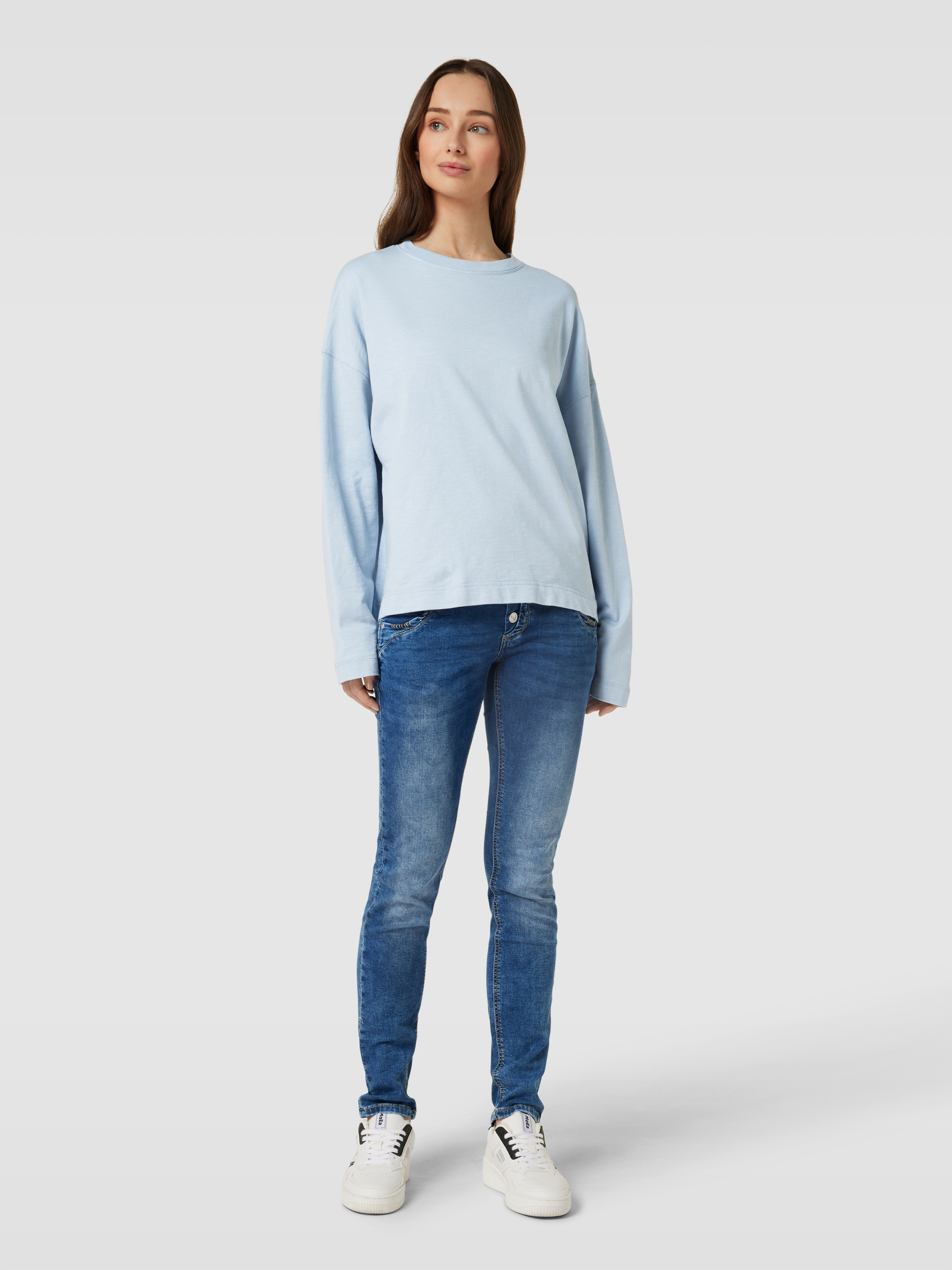 Drykorn Sweatshirt met extra brede schouders, model 'ICANA' in ijsblauw ...