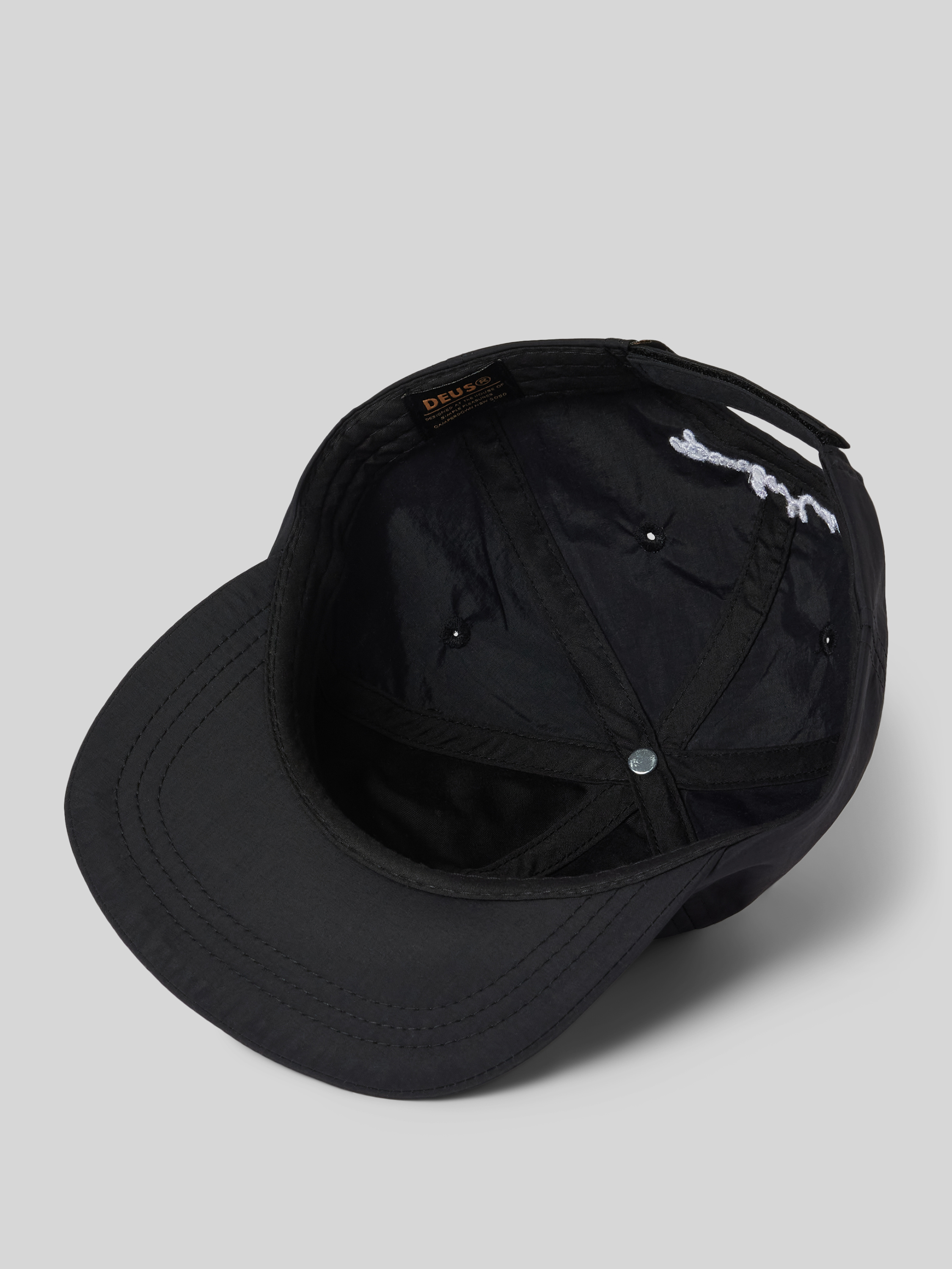DEUS EX MACHINA Cap mit Label-Patch (black) online kaufen