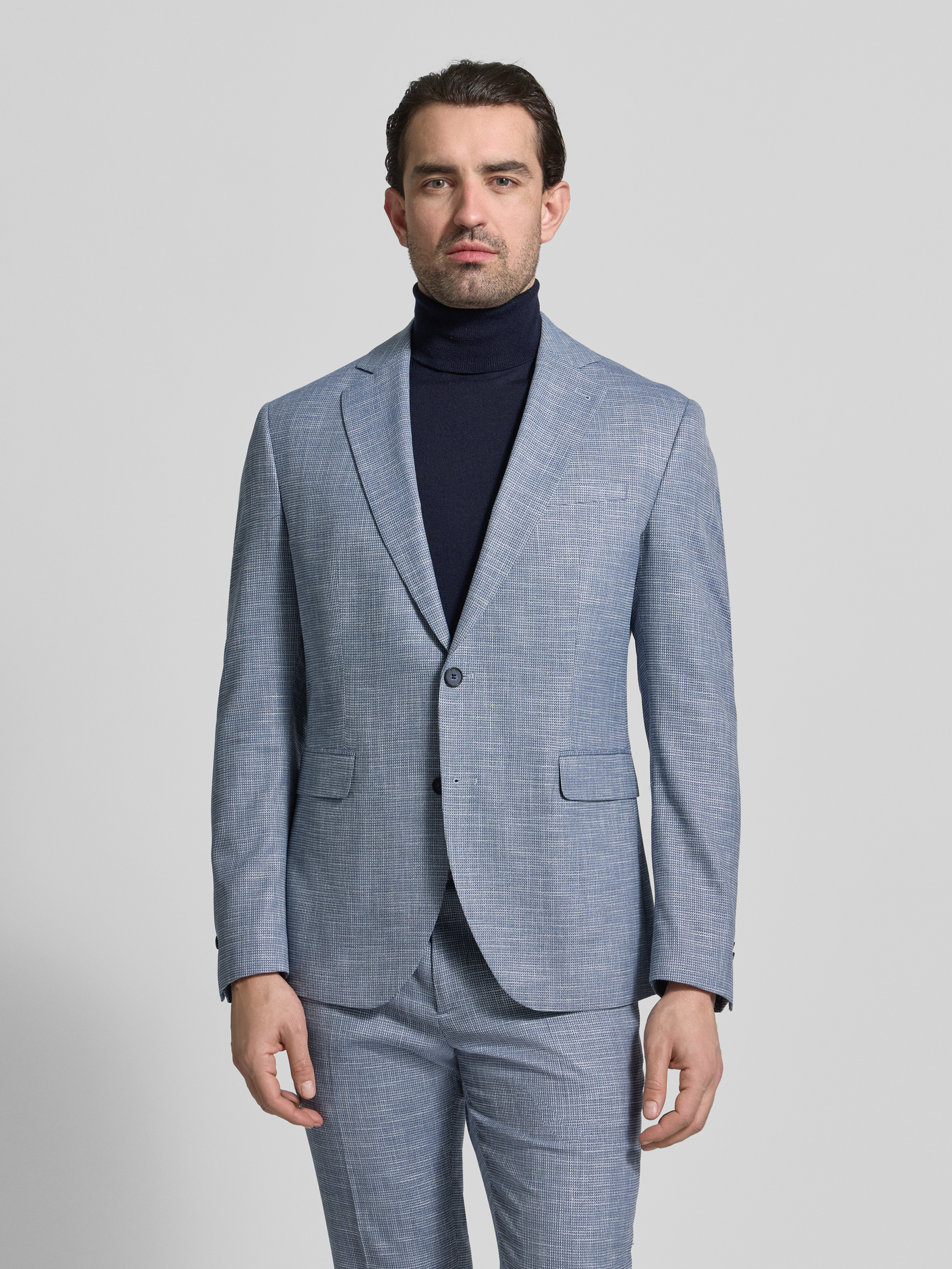 Kup online CINQUE Garnitur o kroju regular fit z mieszanki wiskozy ...