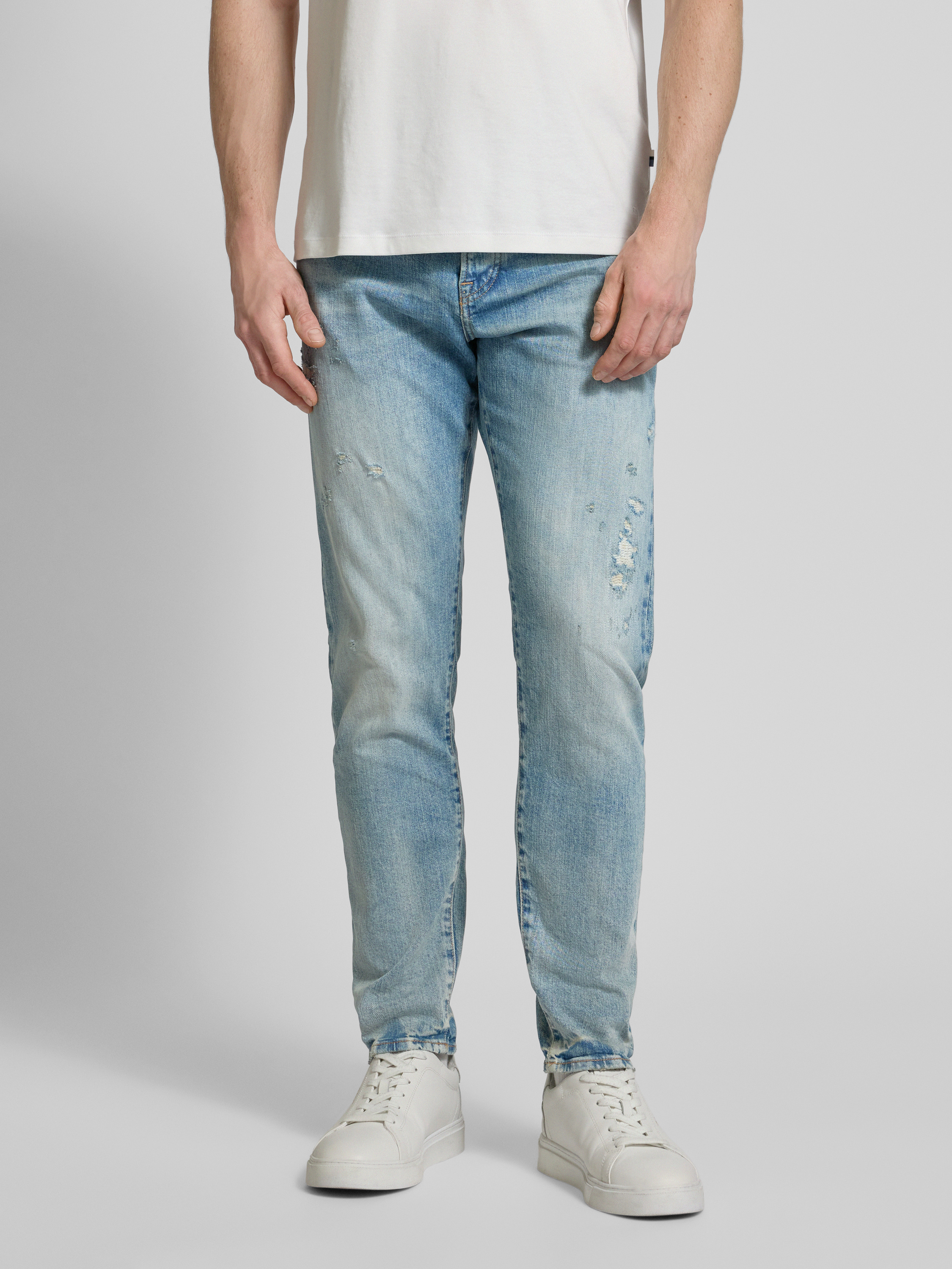 BOSS Orange Slim Fit Jeans mit Label-Detail Modell 'ONYX' (hellblau ...